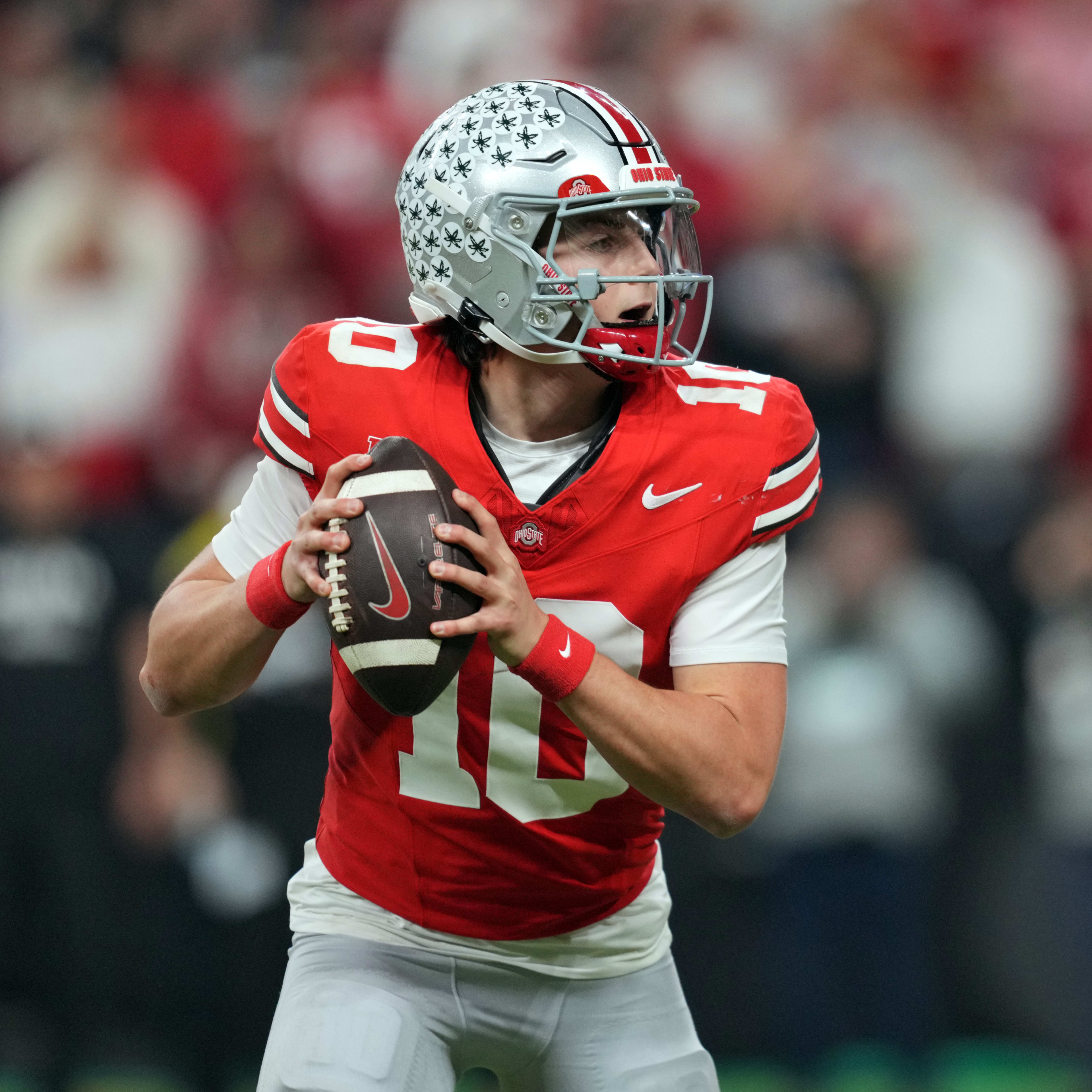 College Football Fans Not Happy With National Title Kickoff Time - The Spun