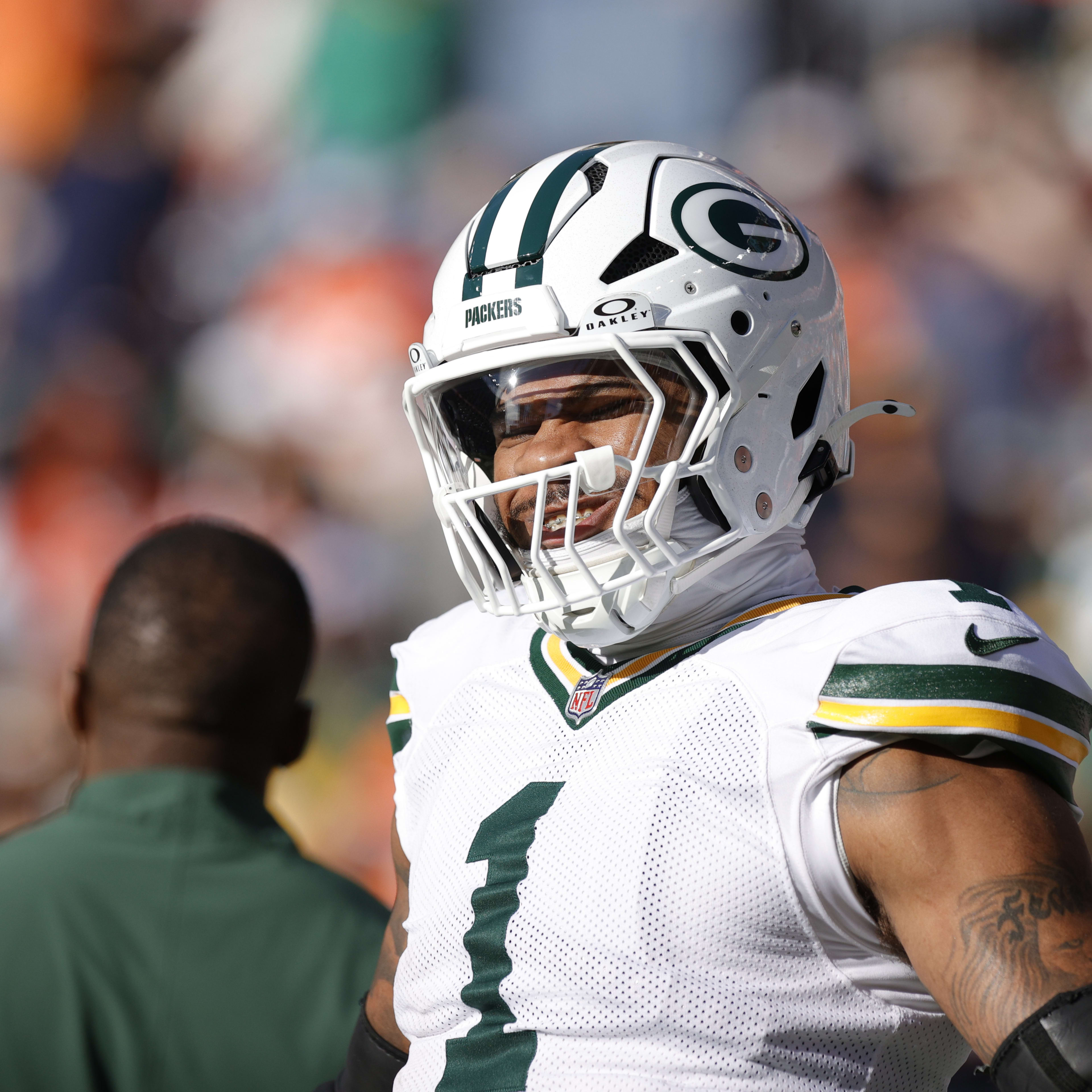 Travis Kelce Gave Away His Jersey From Likely Final Game With Patrick ...