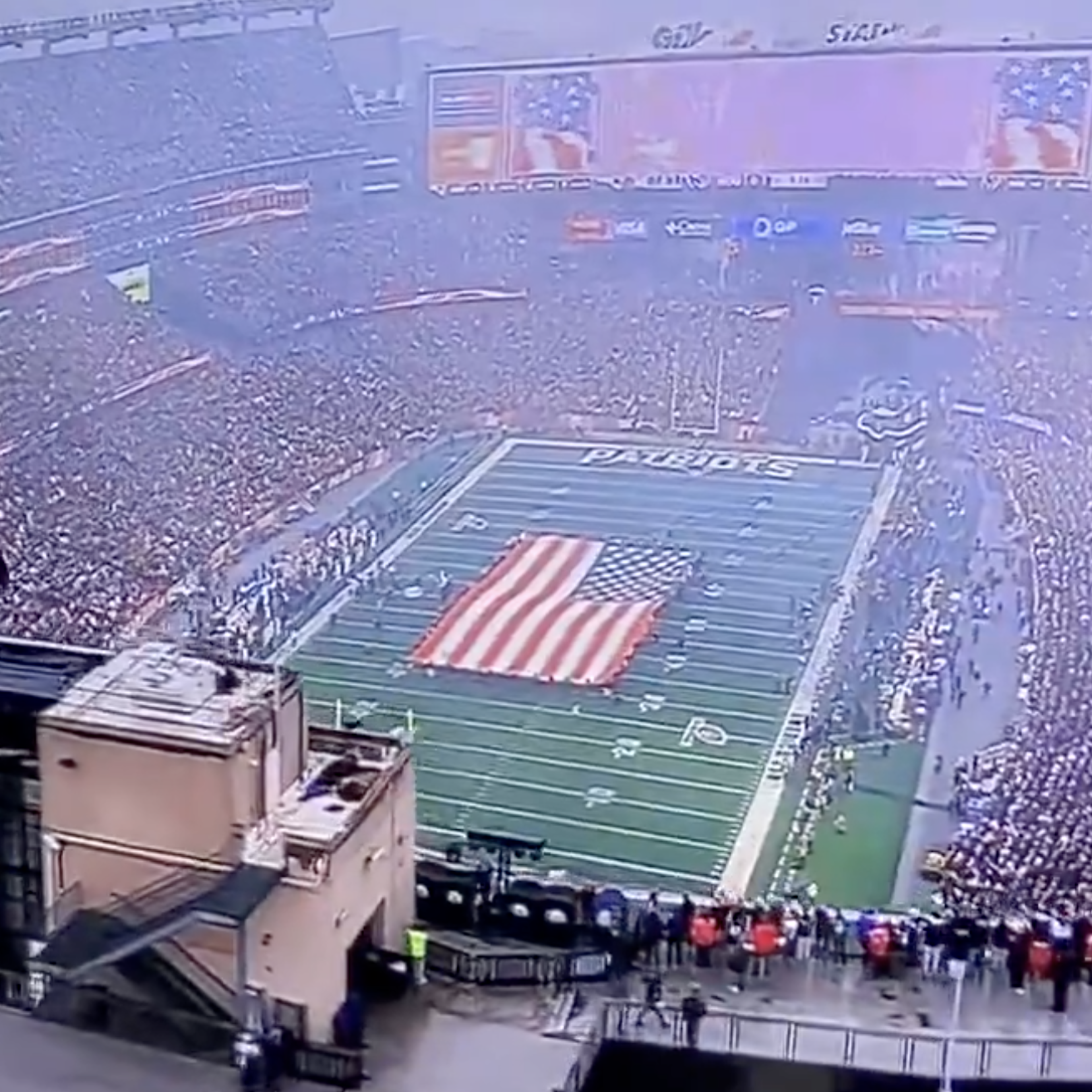 President Trump Called Out During National Anthem Sunday - The Spun