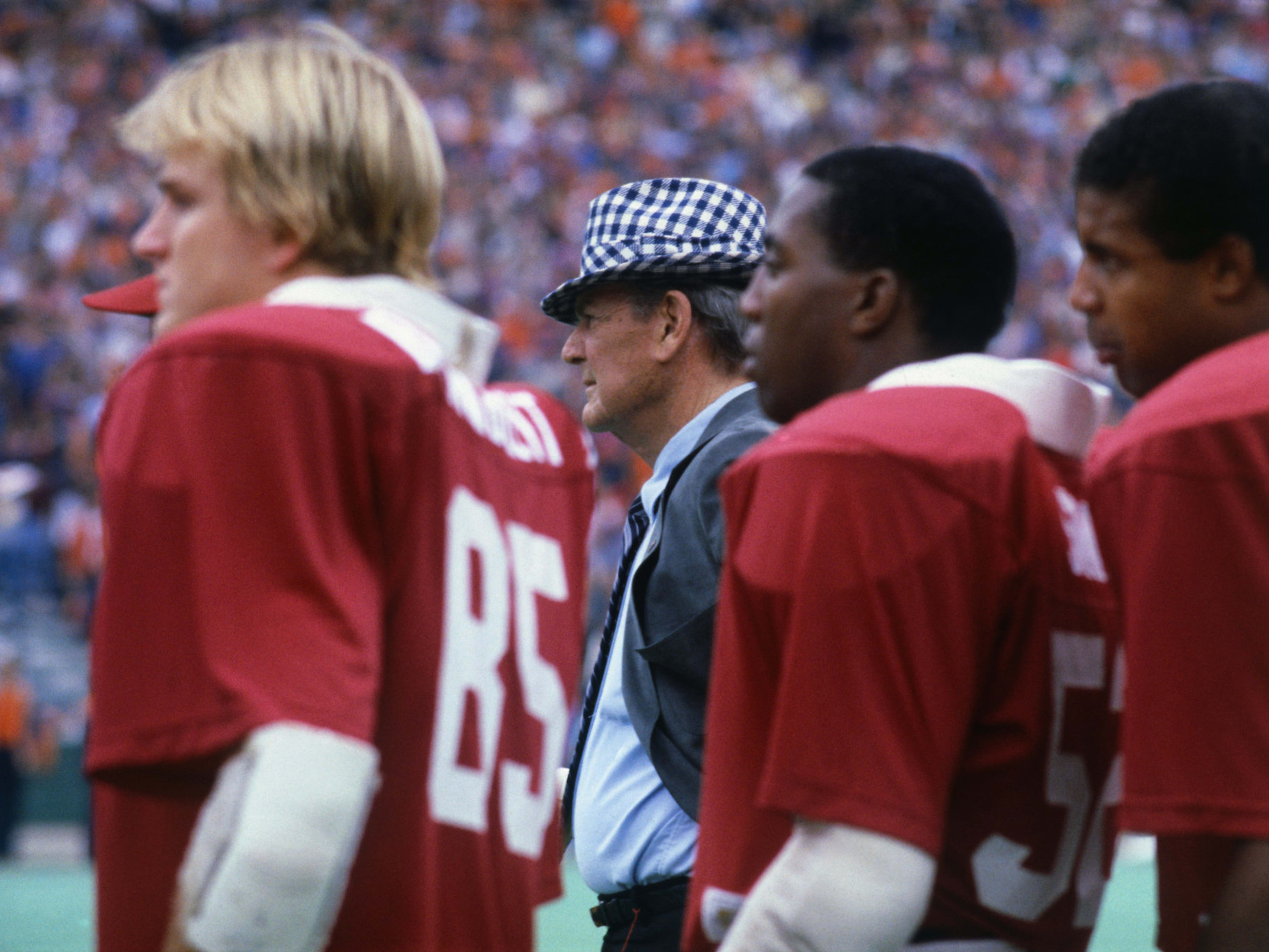 Wrestling Legend Stacy Keibler Stuns In Jaw-Dropping Swimsuit Photo ...