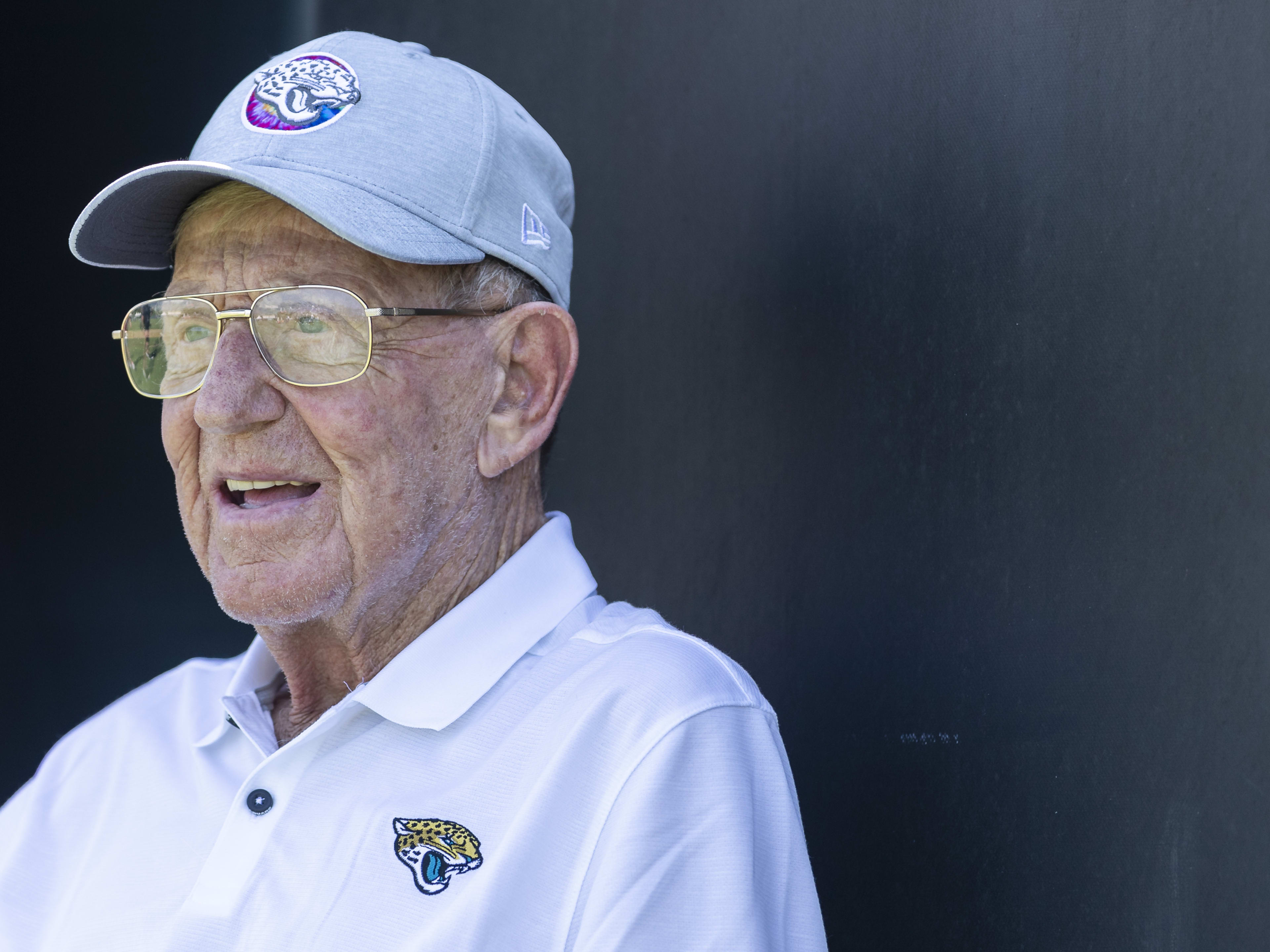 Alex Morgan Turns Heads With 3 Best 'Body Paint' Swimsuit Photos - The Spun