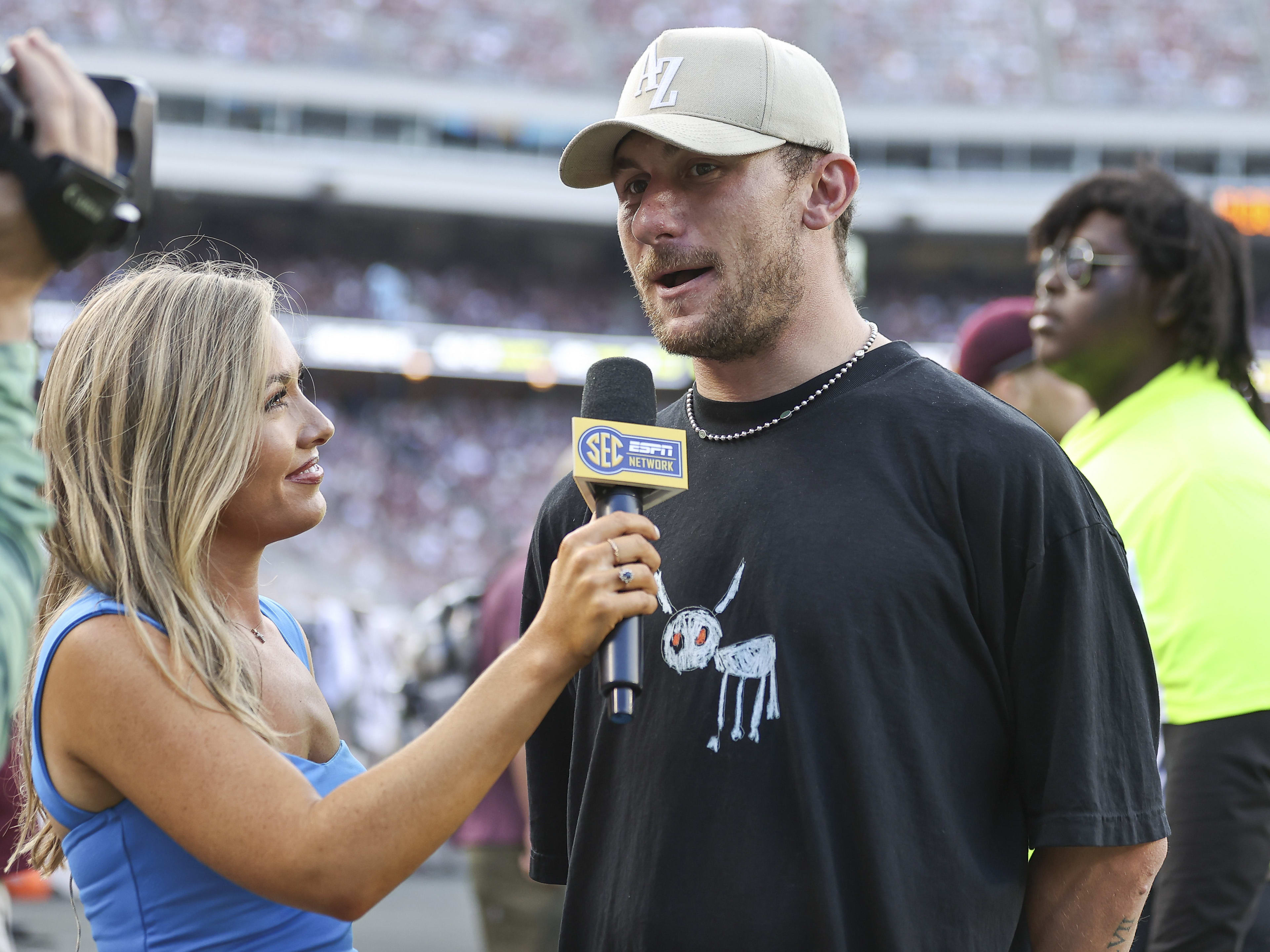 Cowboys Cheerleaders Turn Heads With Offseason Swimsuit Photo - The Spun