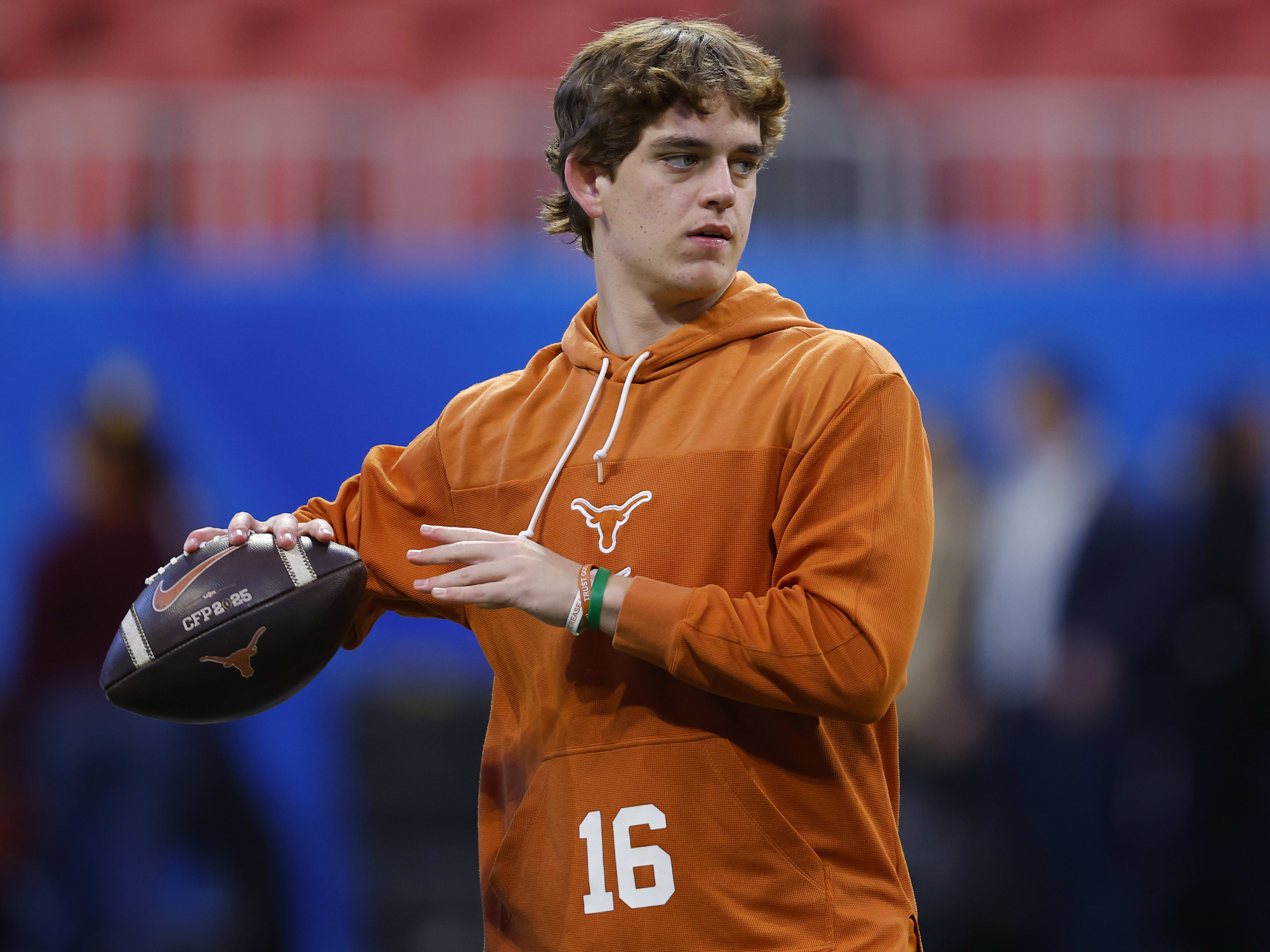 College Football Reporter Shares Harsh Truth About Arch Manning - The Spun