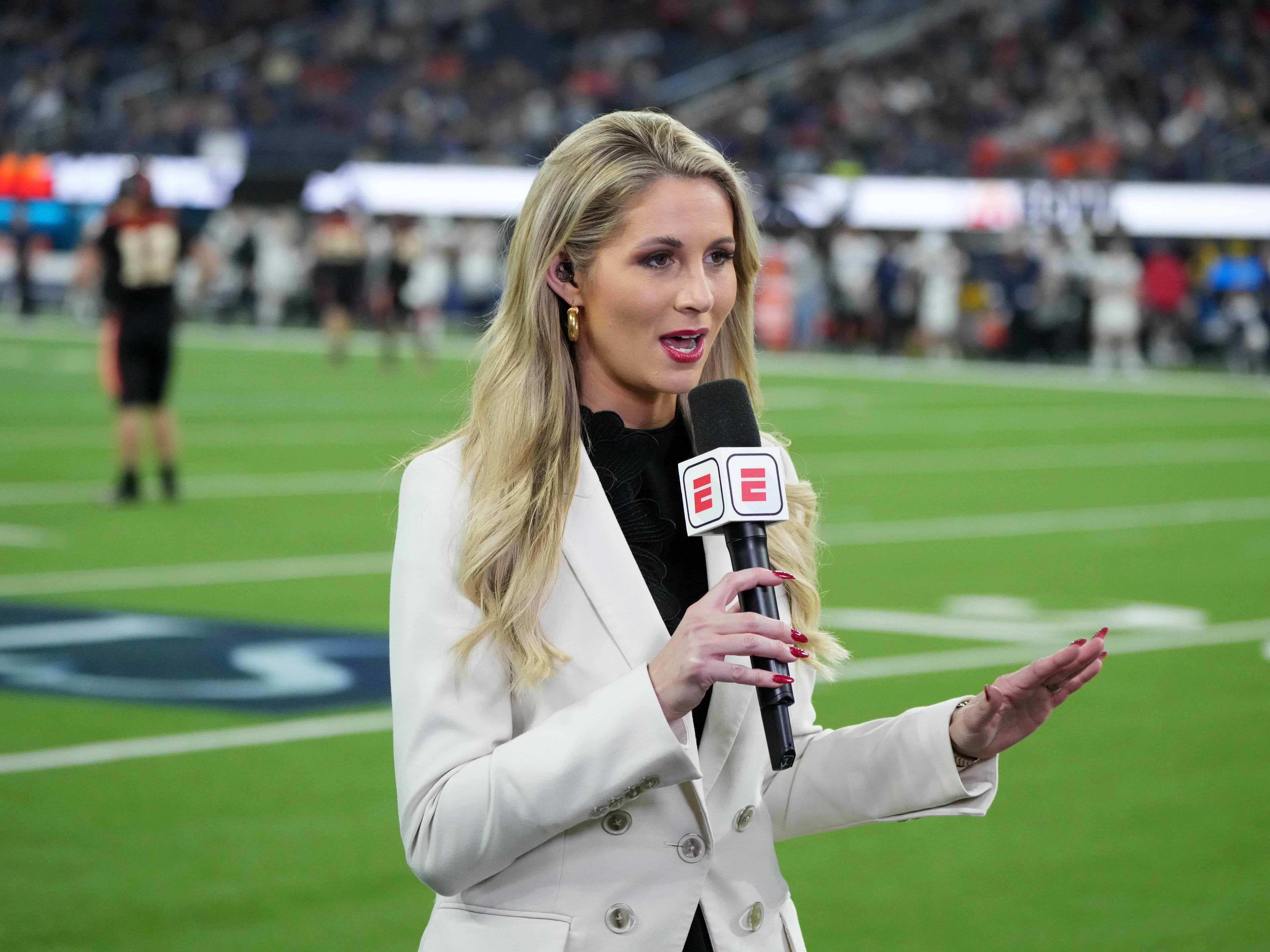 ESPN Sideline Reporter's Postgame Interview Monday Sparks Major Debate ...