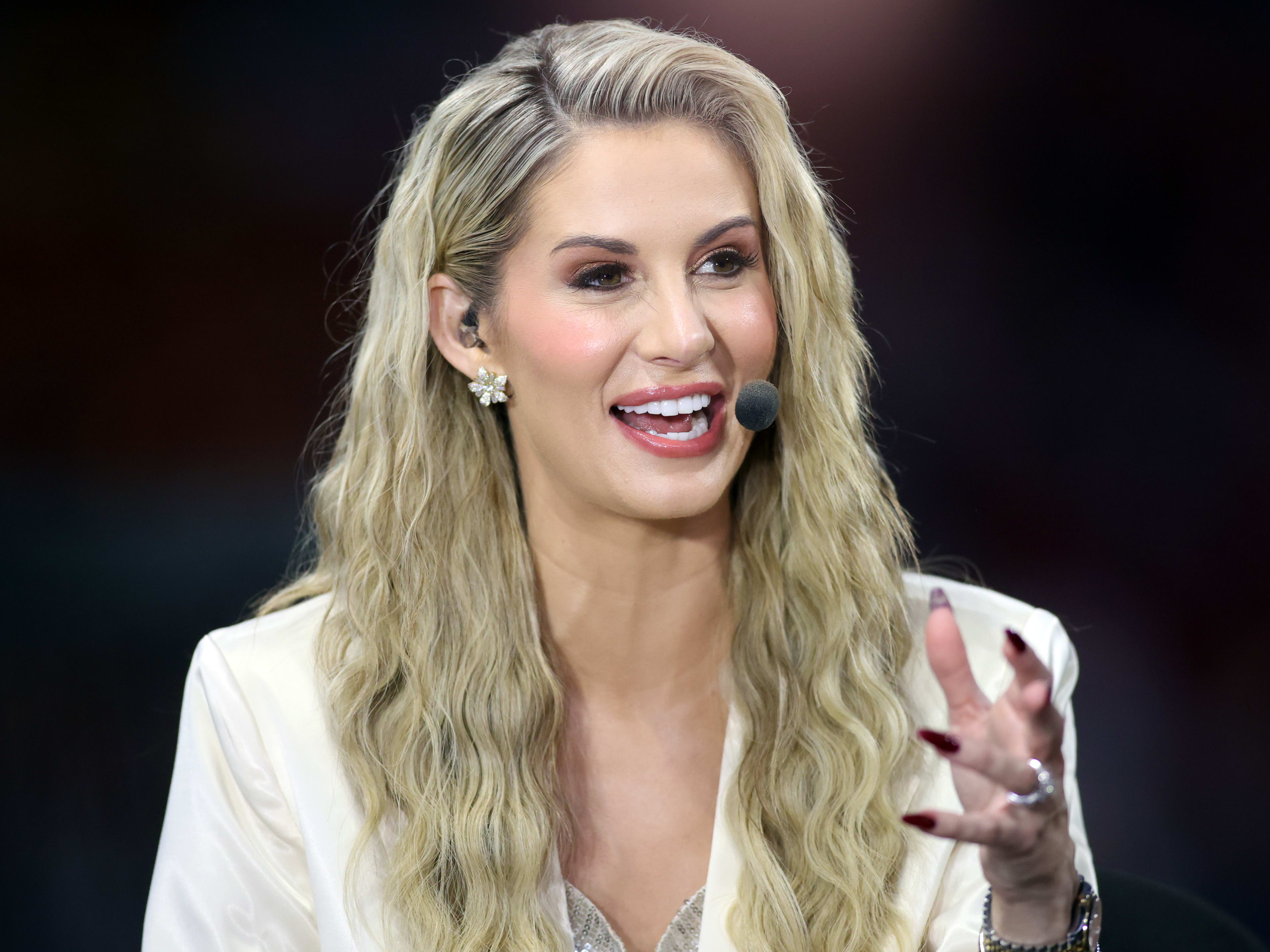 ESPN's Laura Rutledge Stuns Fans with Outfit on 'NFL Live' - The Spun