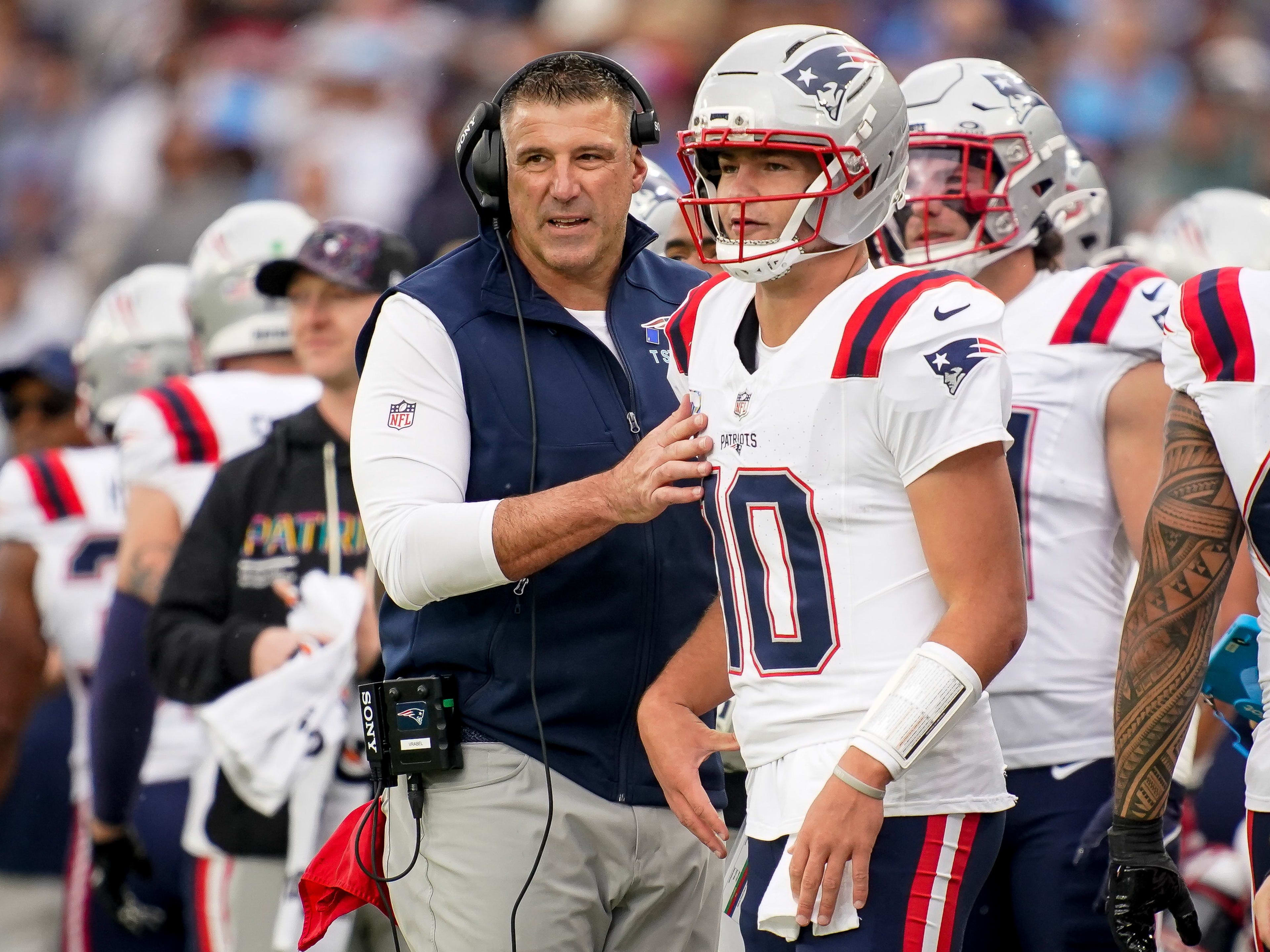 Mike Vrabel Was Asked If He's Concerned About Drake Maye's Status - The ...