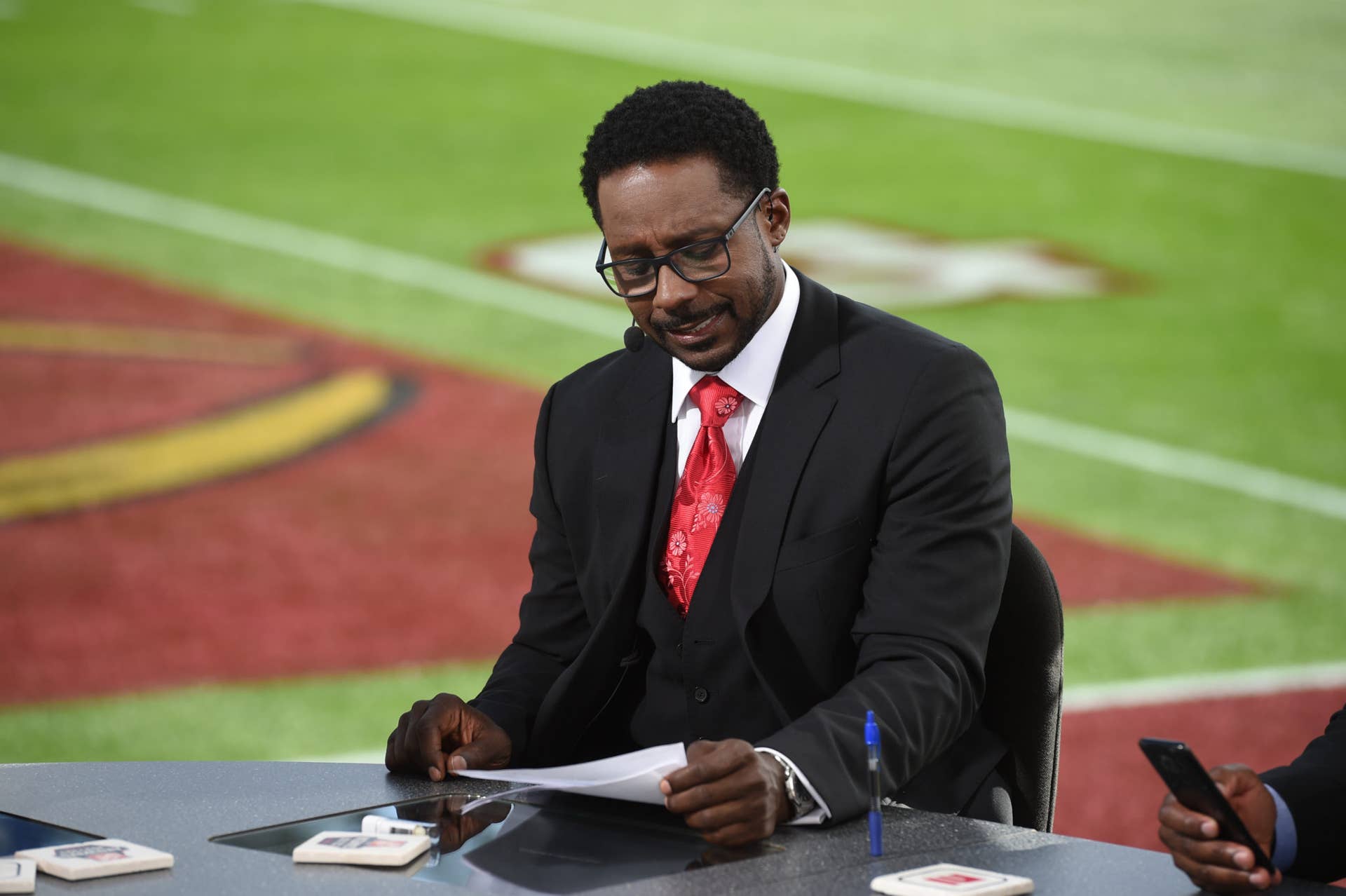 Look: Desmond Howard, Cardale Jones Are Feuding Today - The Spun