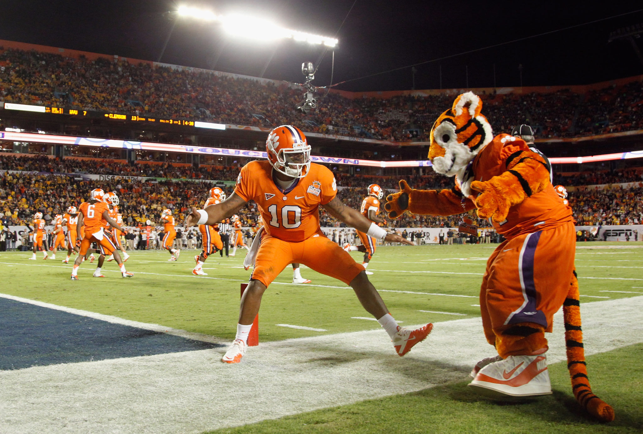 Former Clemson QB Tajh Boyd Reacts To Statement By Dabo Swinney - The Spun