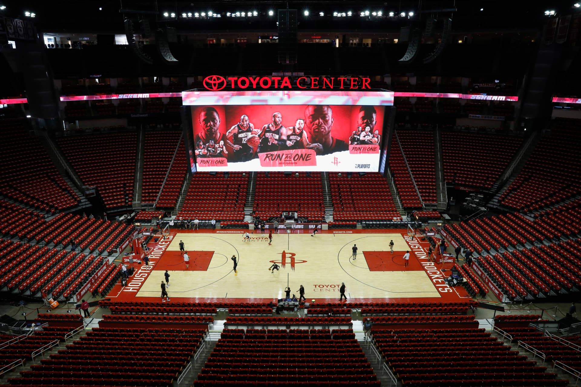 Video: NBA Fan Drills Halfcourt Shot For $25,000 - The Spun