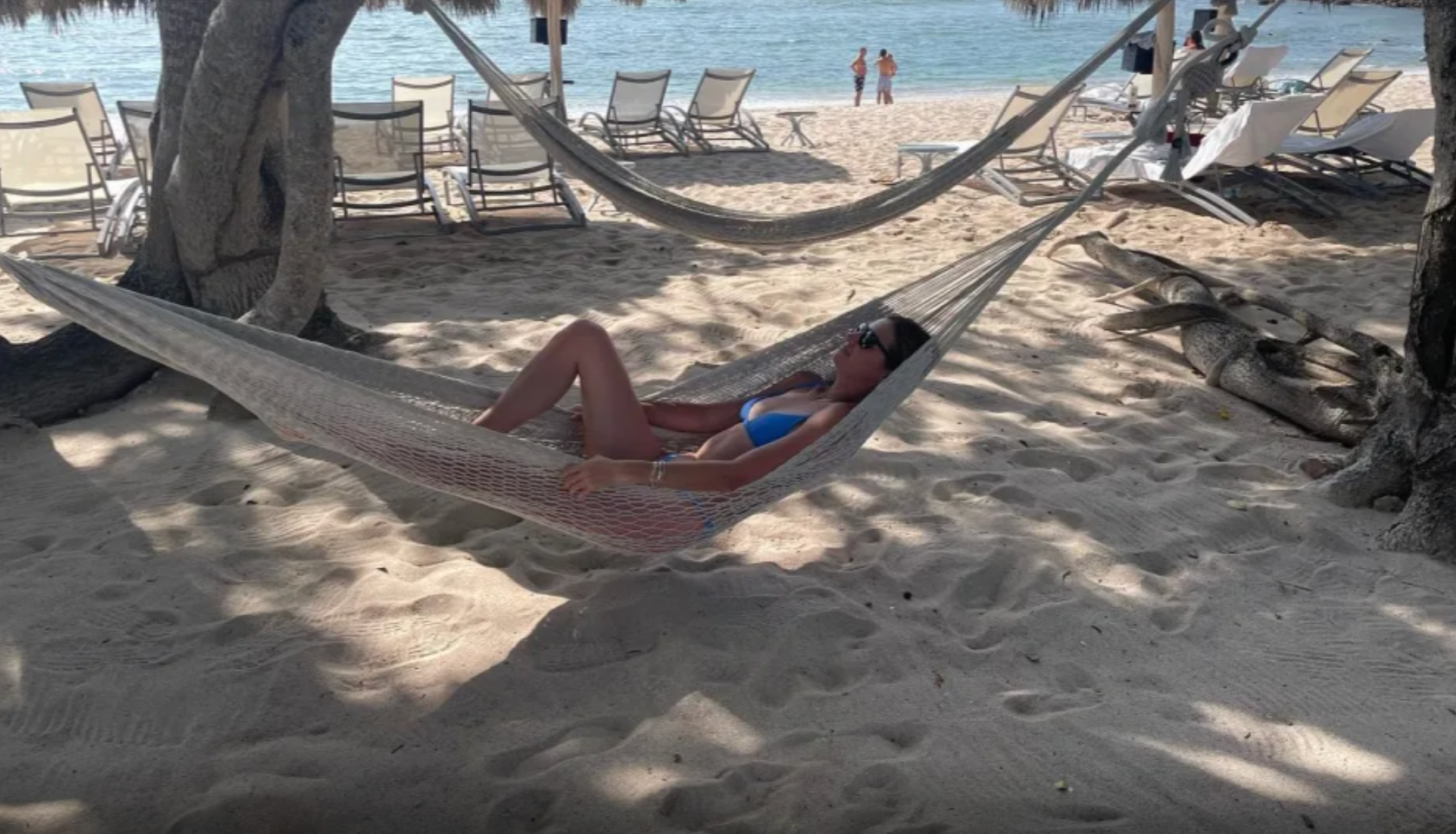 NFL Fans Are Still Obsessed With Erin Andrews' Swimsuit Photo - The Spun