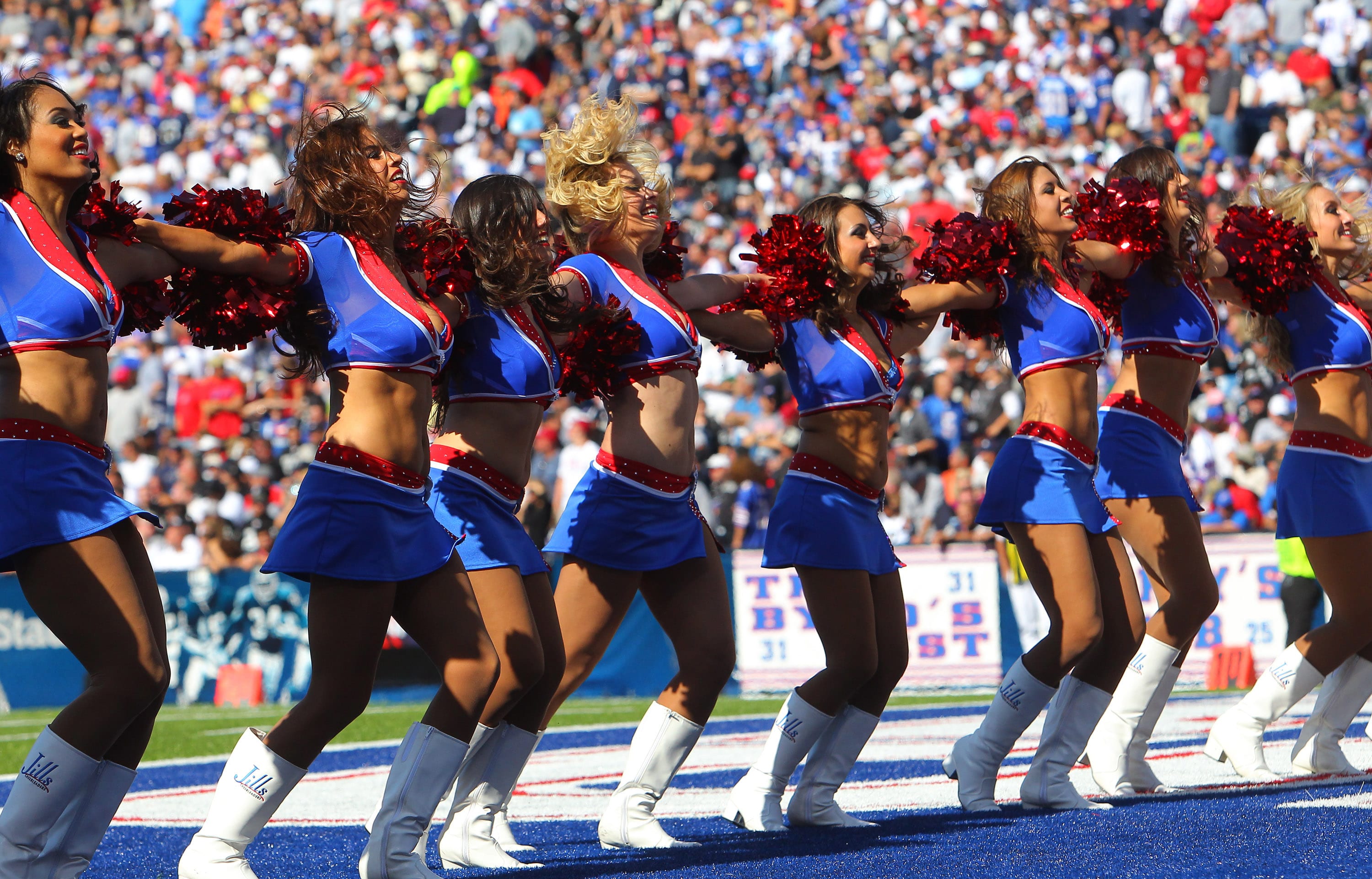 Here's Why The Buffalo Bills Don't Have Any Cheerleaders - The Spun