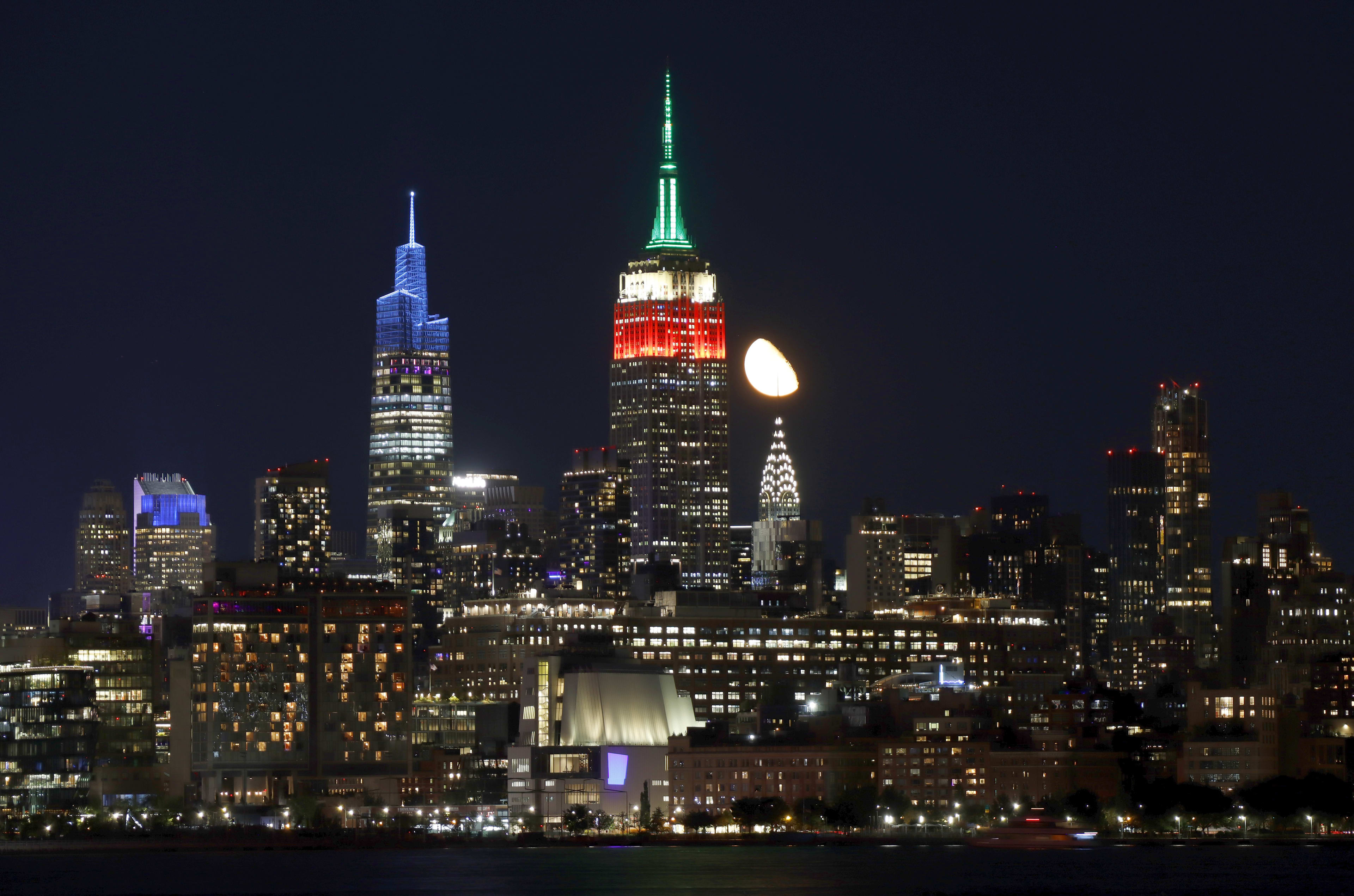New York City Radio Host Furious With The Empire State Building - The Spun
