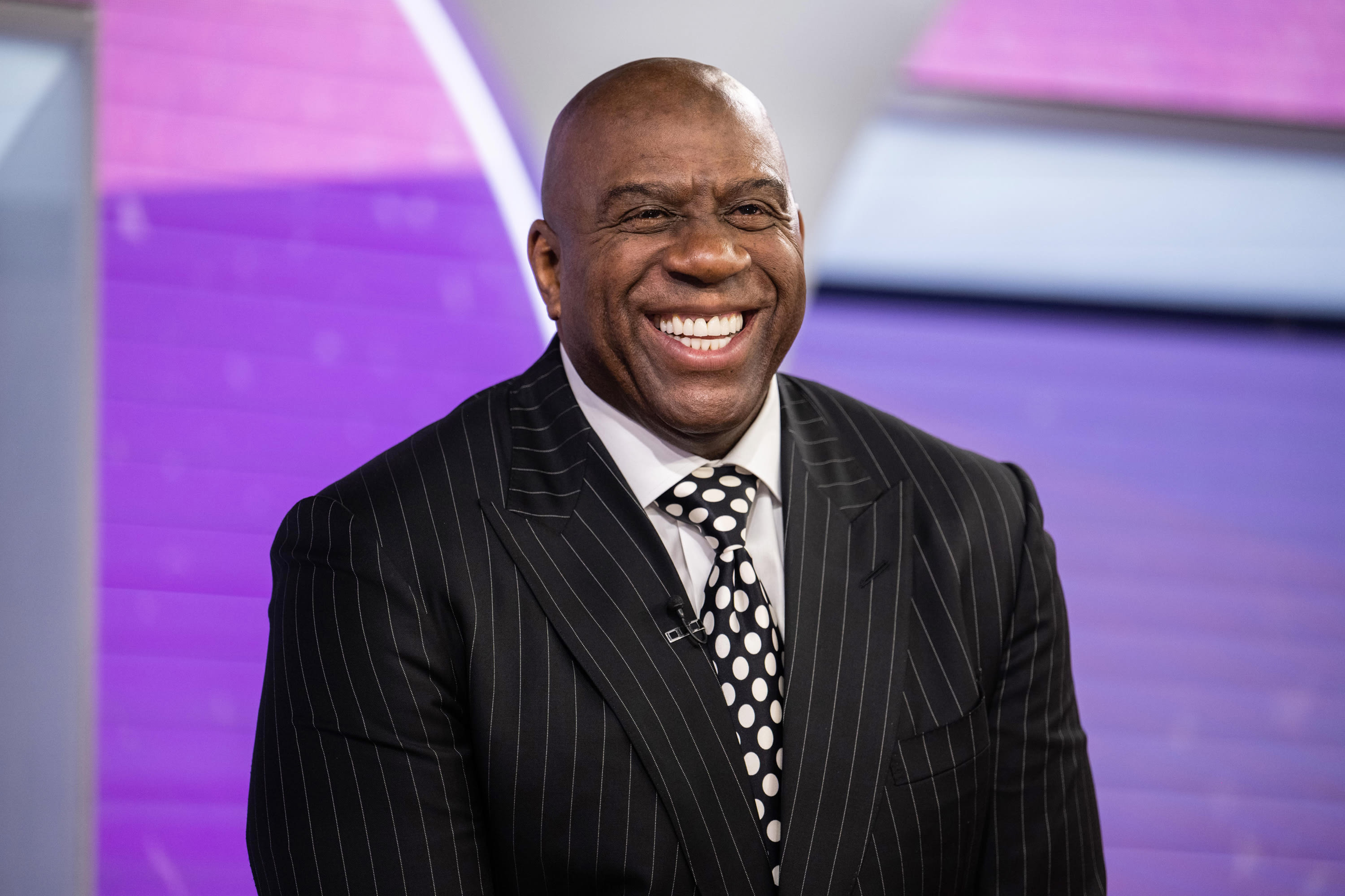 Magic Johnson Is Turning Heads On $1.4 Million Vacation - The Spun