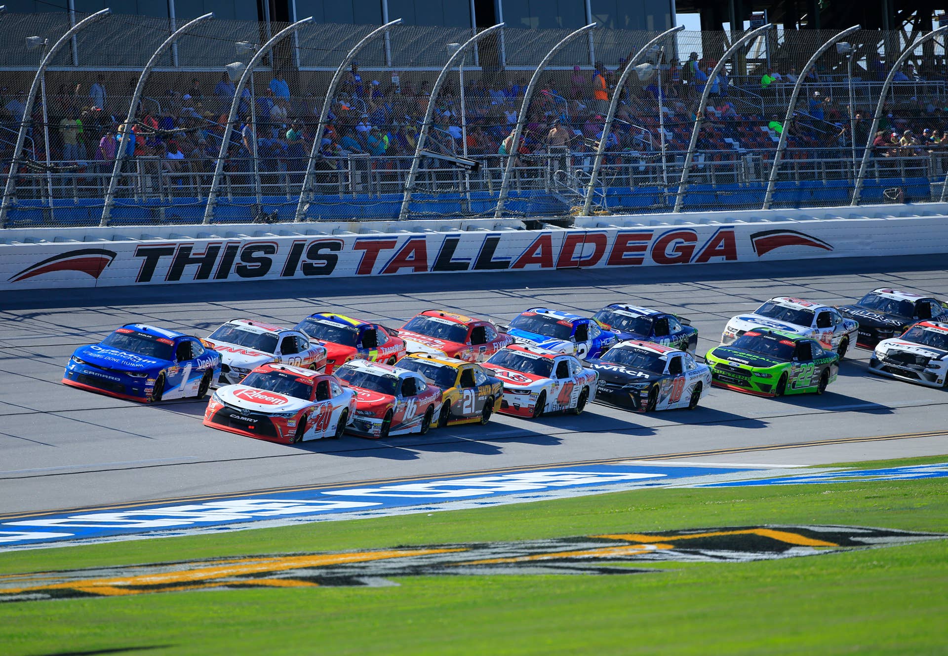 Legendary NASCAR Driver Reportedly Dies In Prison At 76 - The Spun