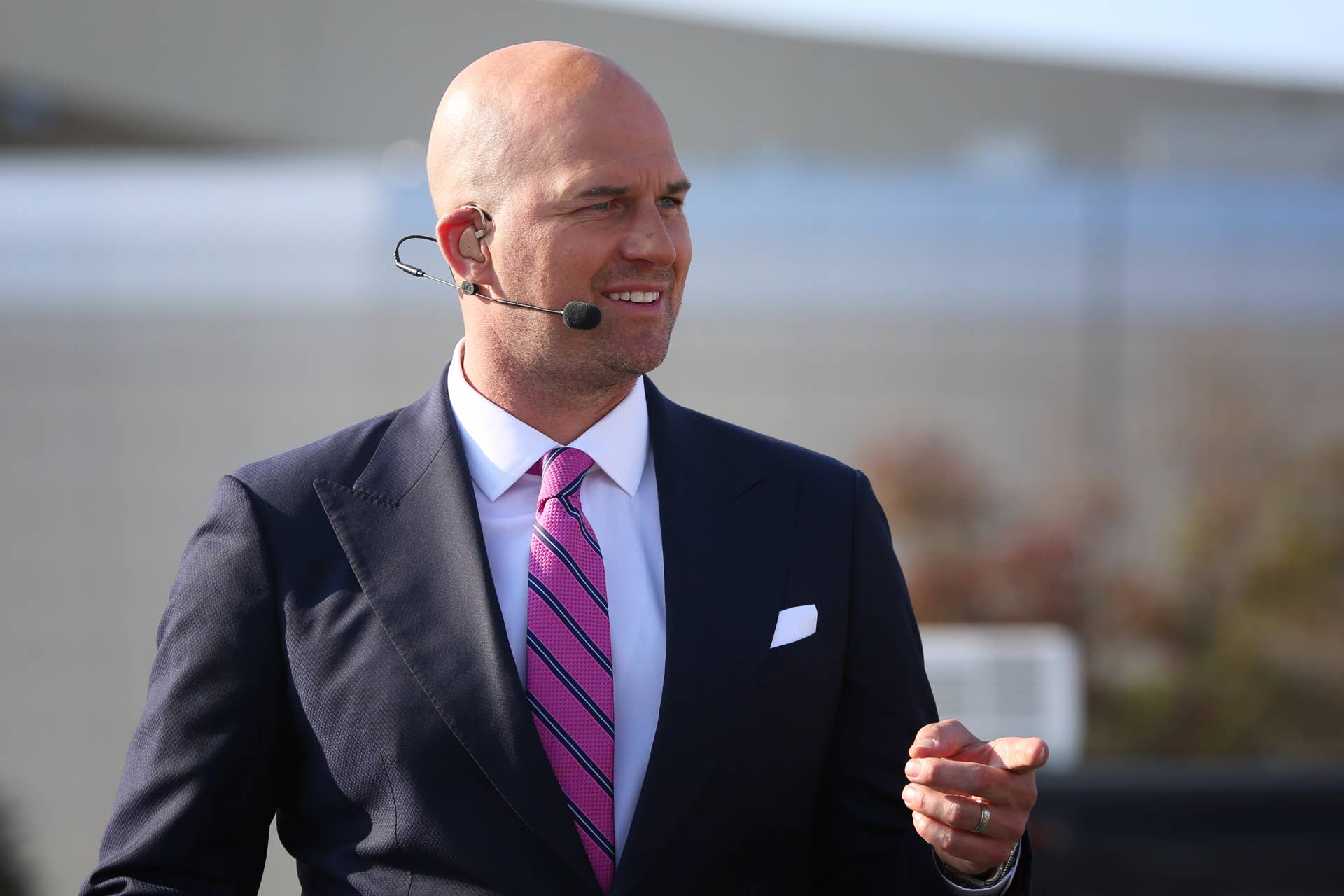 Prayers Pouring In For Former NFL Star Matt Hasselbeck - The Spun