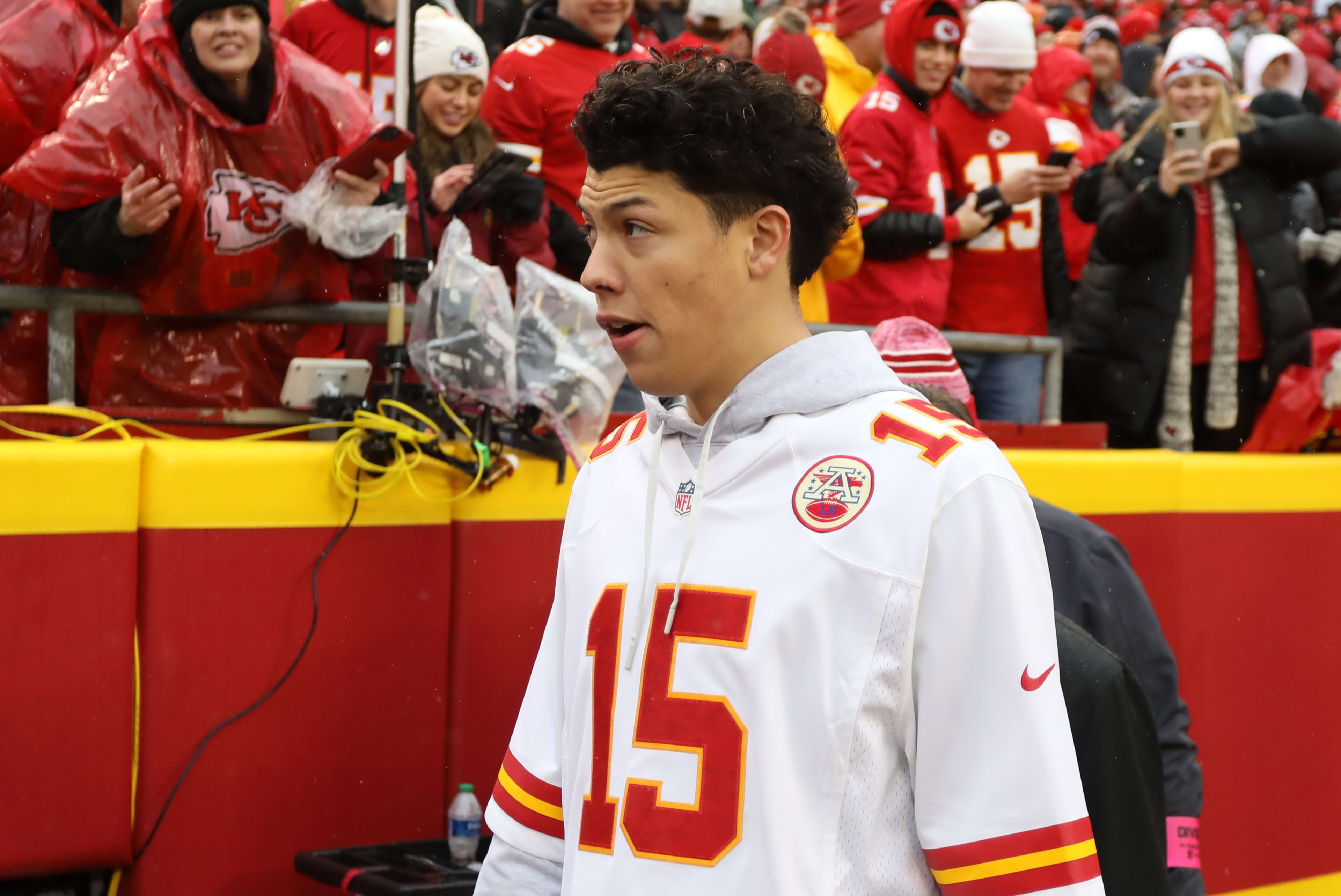 NFL Fans React To Jackson Mahomes Relationship Announcement - The Spun