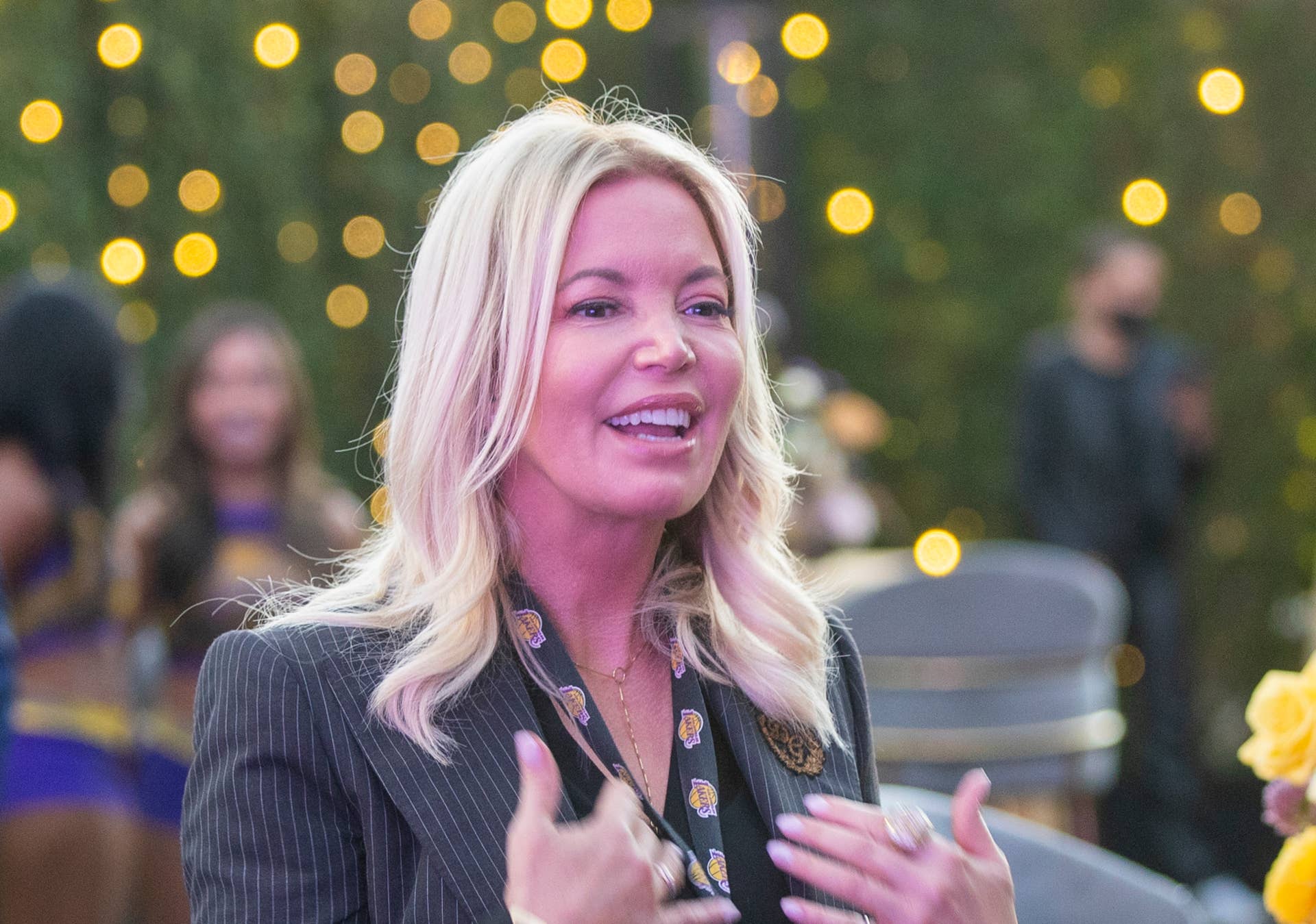 Lakers Owner Jeanie Buss Once Posed For Playboy Magazine - The Spun