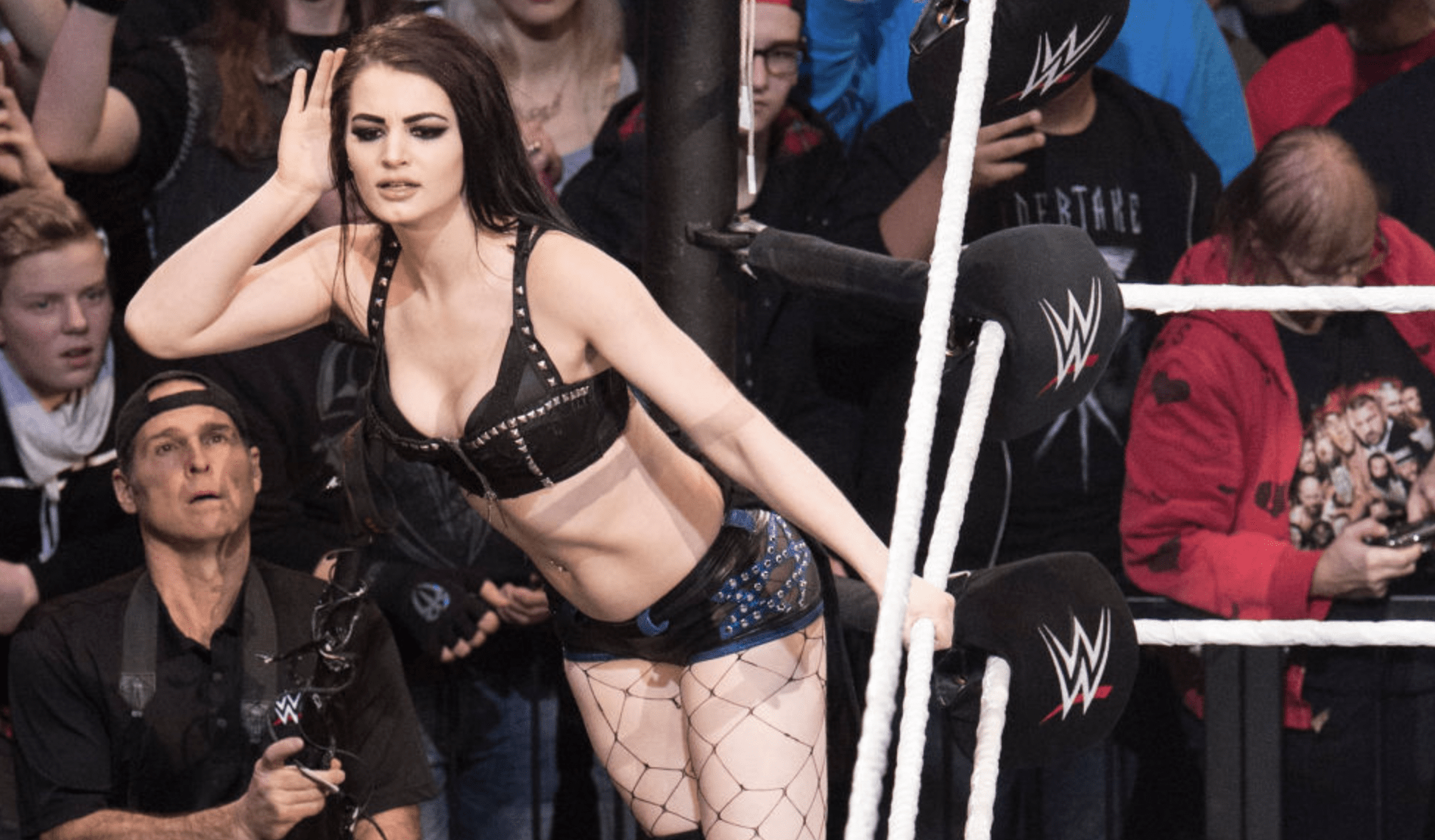Former WWE Star 'Paige' Hints At Major Career Move - The Spun