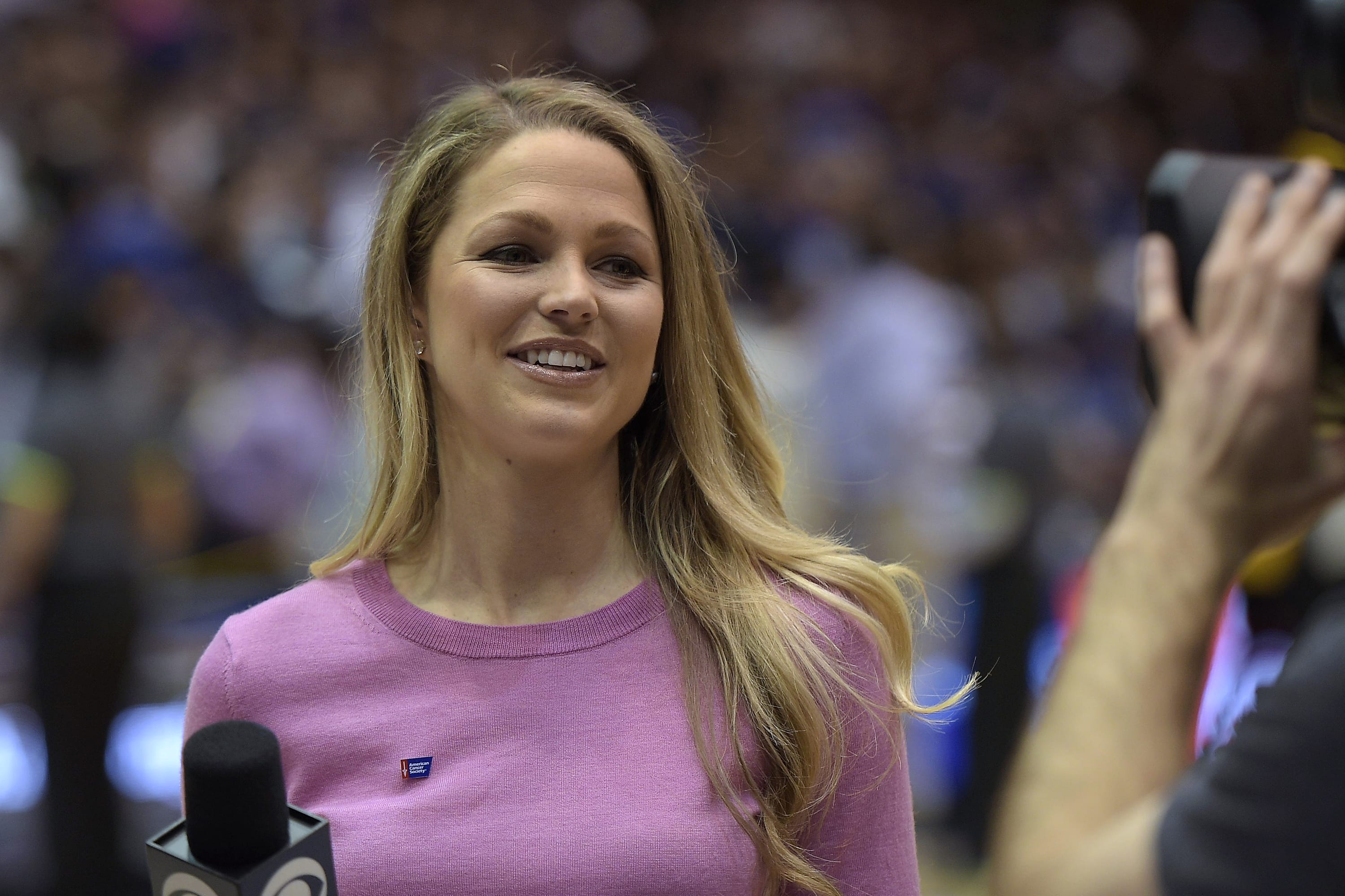NBA Sideline Reporter Allie LaForce Turns Heads During Lakers Game ...