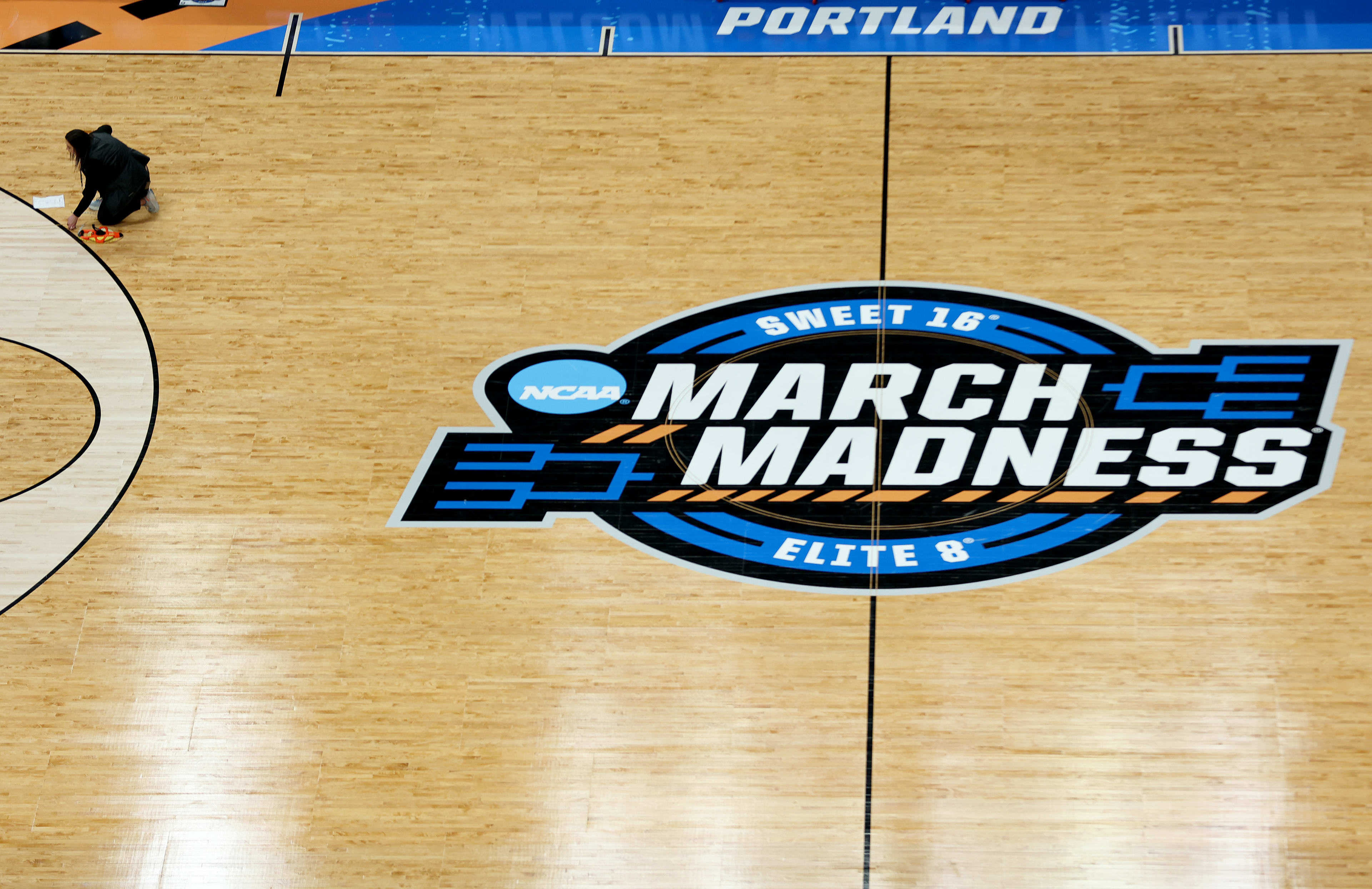 Everyone's Saying Same Thing About First Day Of NCAA Tournament - The Spun