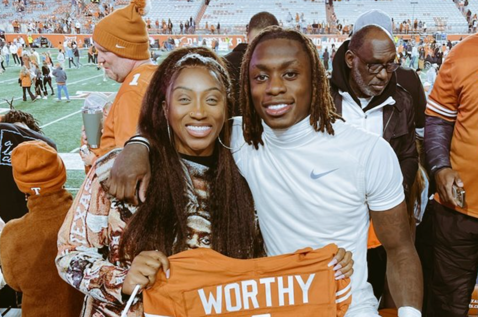 Chiefs Star Xavier Worthy's Mom Grabbing Everyone's Attention Before ...