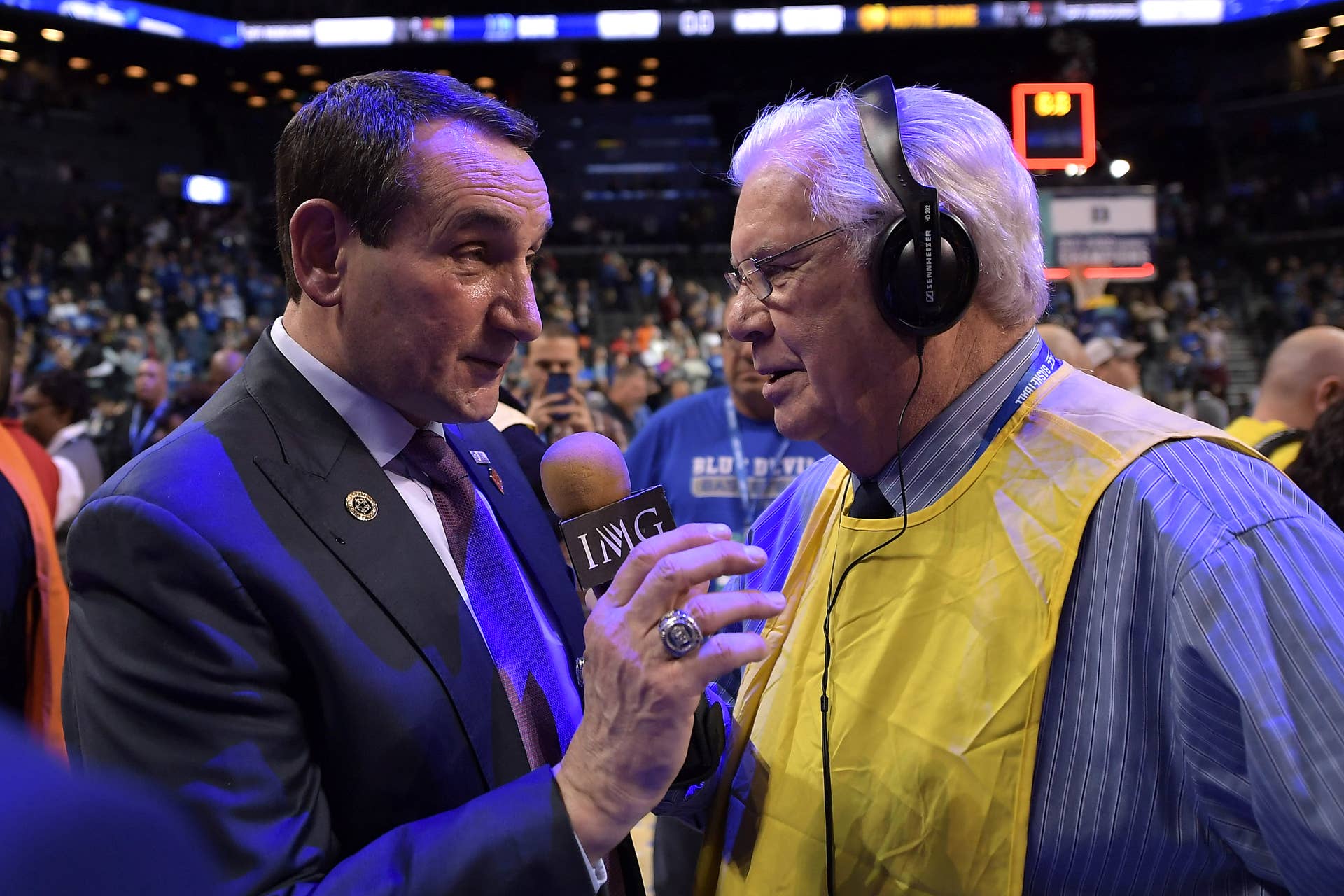 Duke Announces Death Of Legendary Announcer Bob Harris - The Spun