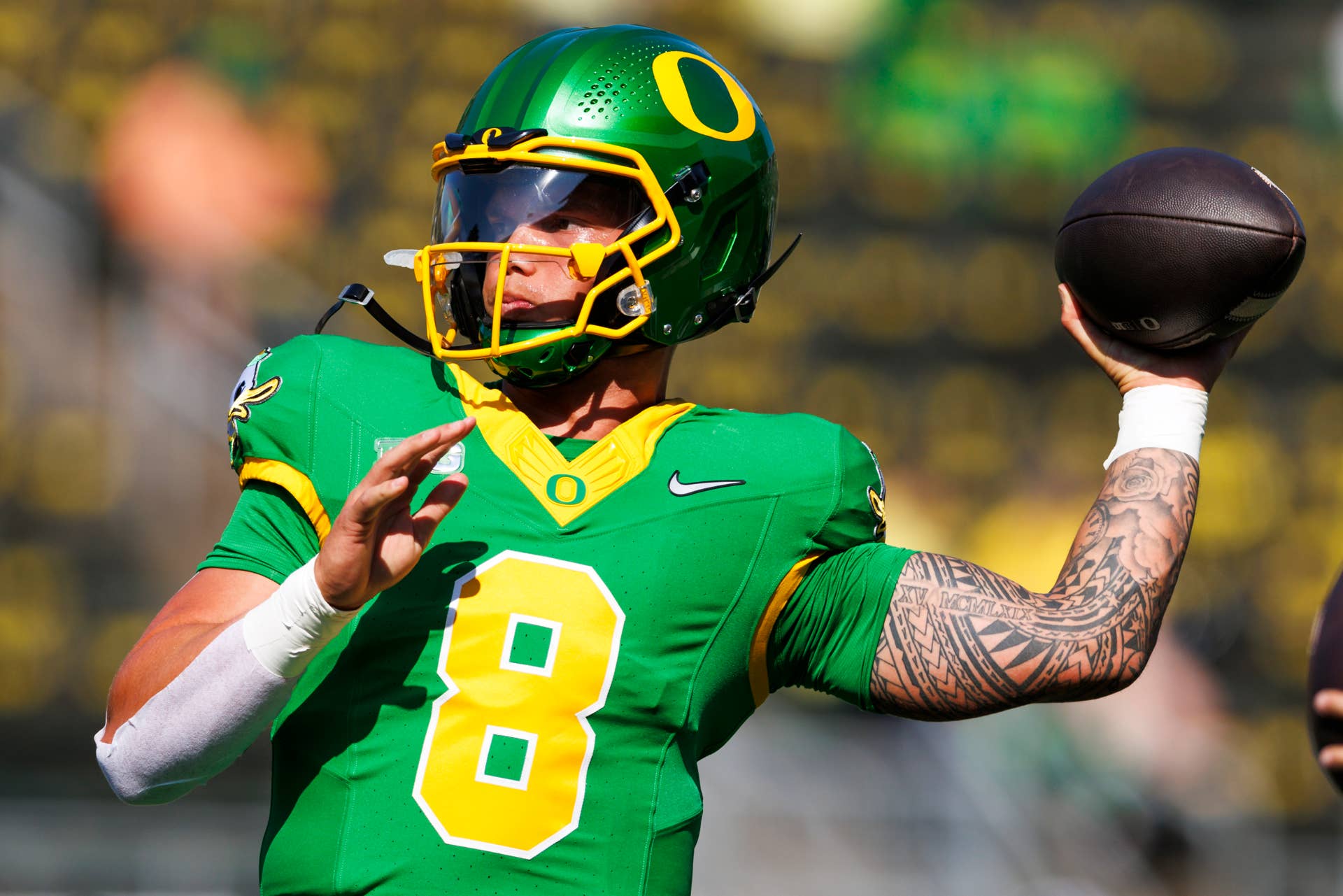 3 Dark Horse Picks To Win The 2024 Heisman Trophy - The Spun