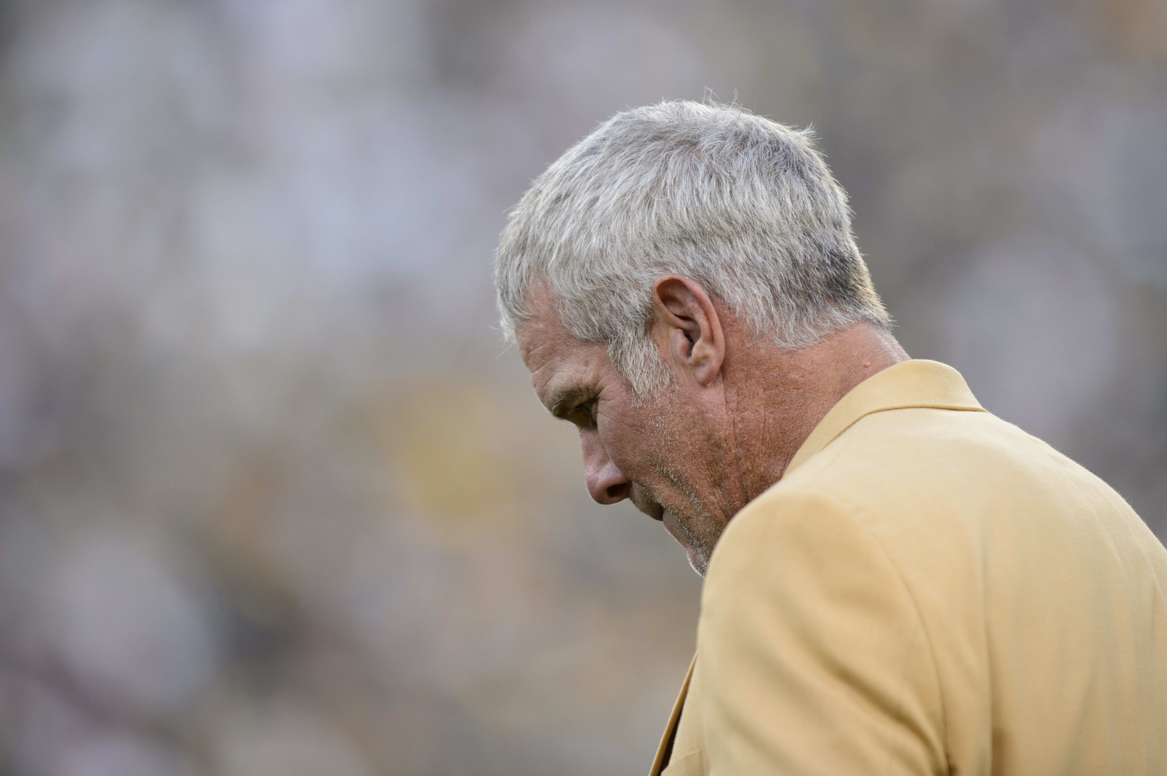 Brett Favre Shares Unfortunate Update On Battle With Parkinson's - The Spun