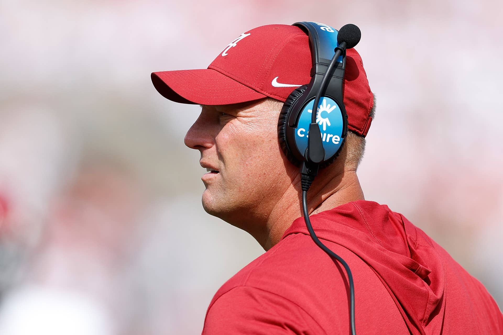 Alabama Coach Uses 1 Word To Describe Donald Trump Attending Game - The ...