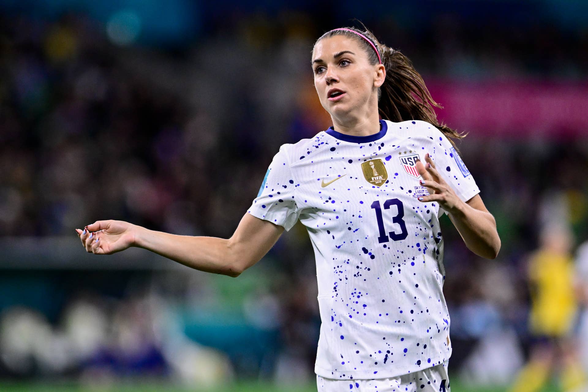 Epic Photo Of Alex Morgan Goes Viral Following Retirement Announcement ...