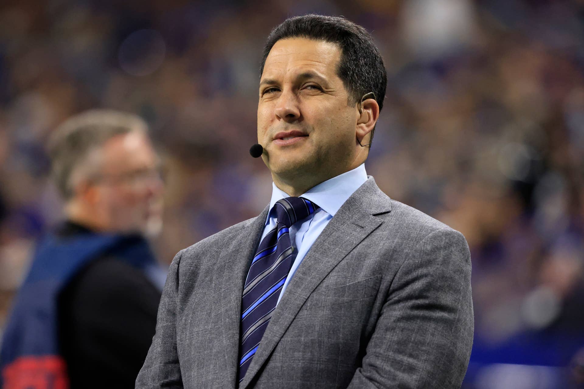 NFL Fans Thinking Of Adam Schefter's Family During Travel Nightmare ...