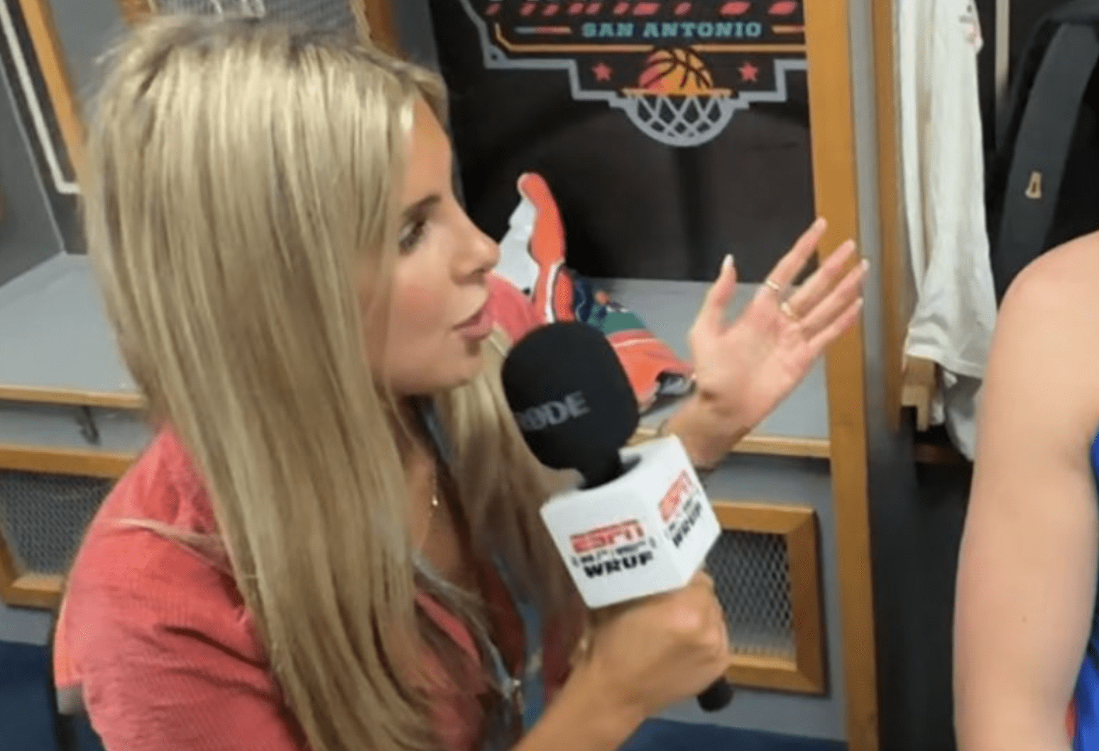 NCAA Tournament Reporter Taking Heat For 'Unprofessional' Interview ...