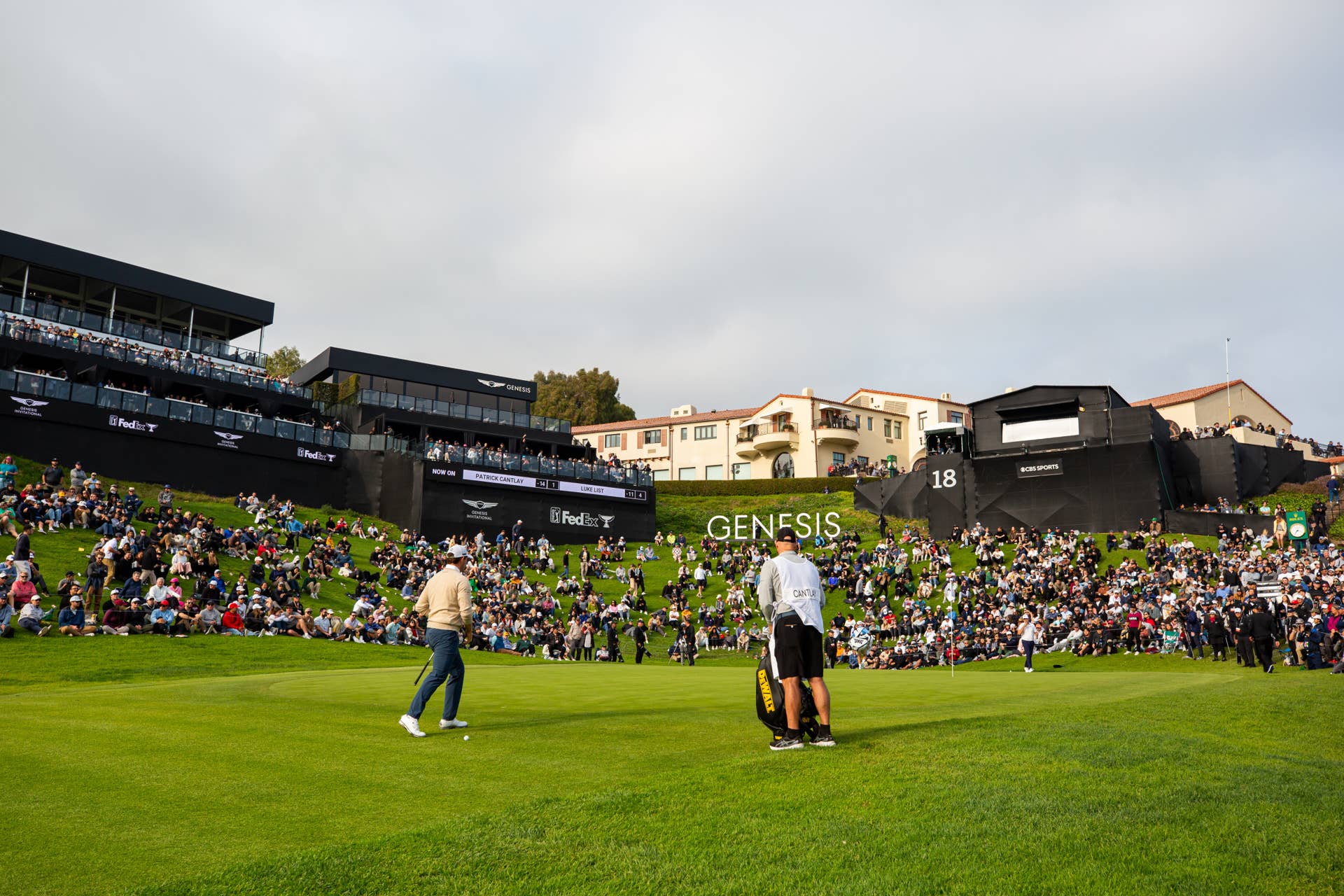 Terrifying Video Of Plane Crash Landing At Iconic PGA Golf Course Goes ...