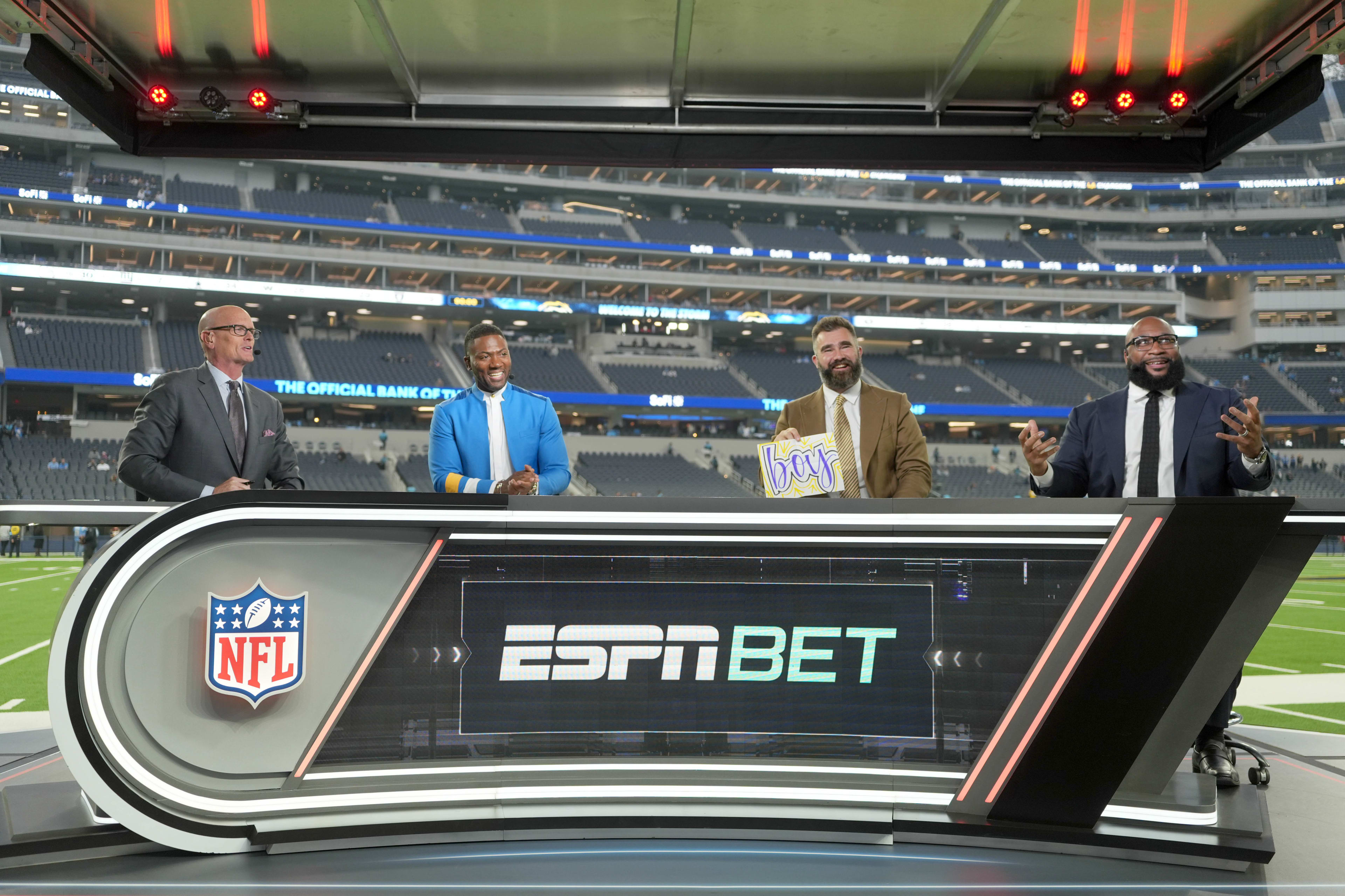 Longtime ESPN Host Scott Van Pelt Issues An Apology - The Spun