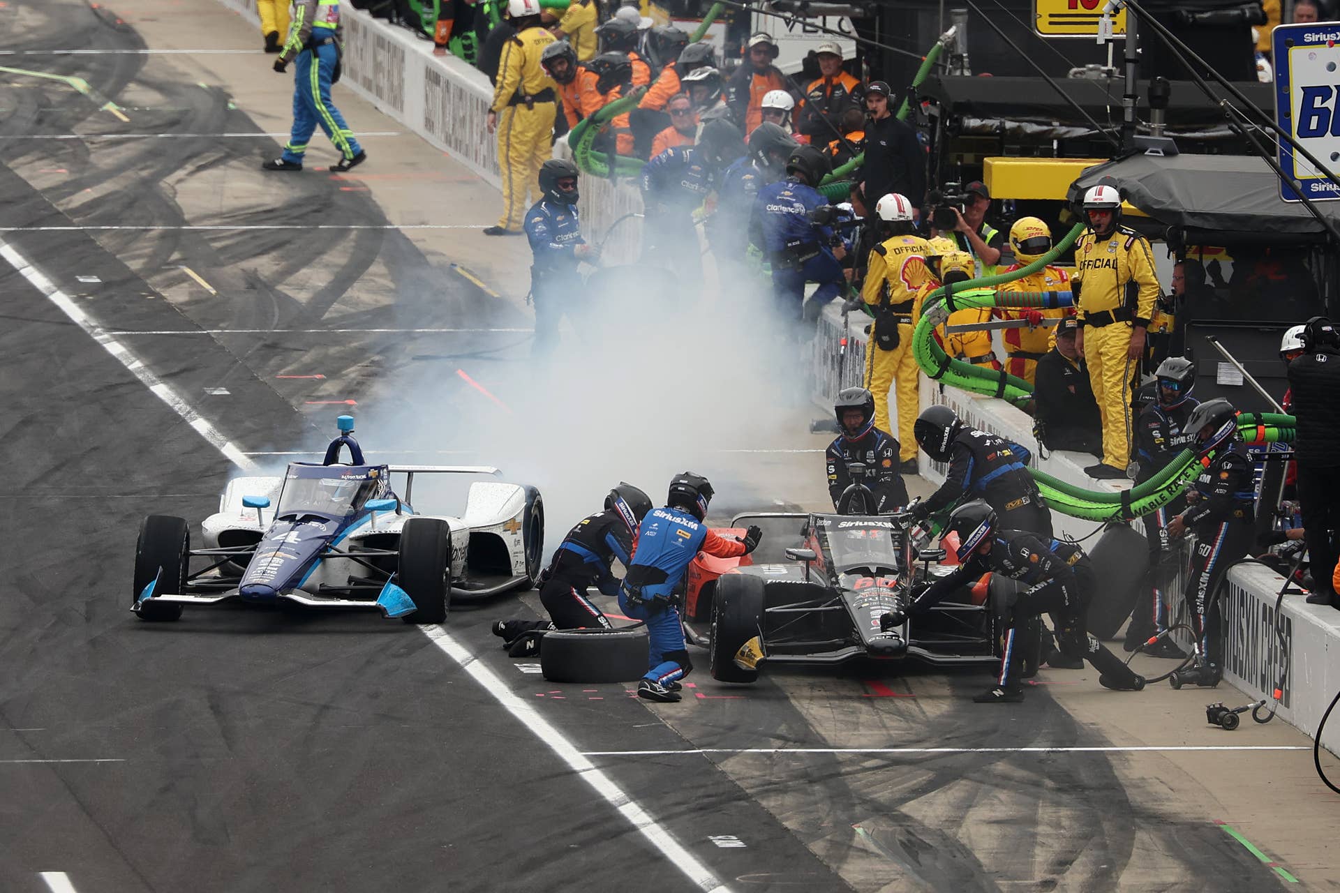Indy 500 Accused Of Being Too 'Dangerous' On Sunday - The Spun