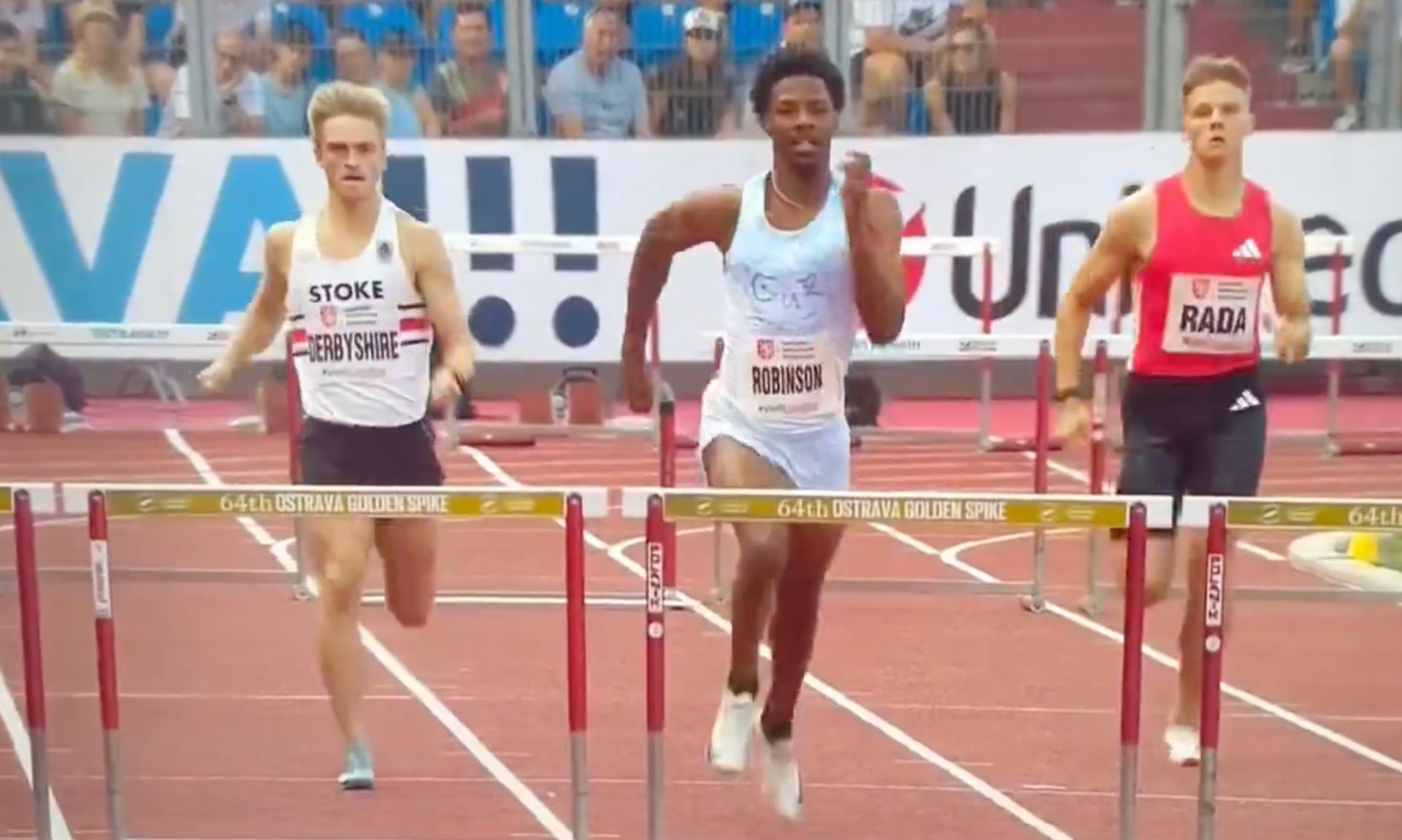Video: U.S. Track Star Has Wardrobe Malfunction During Race - The Spun