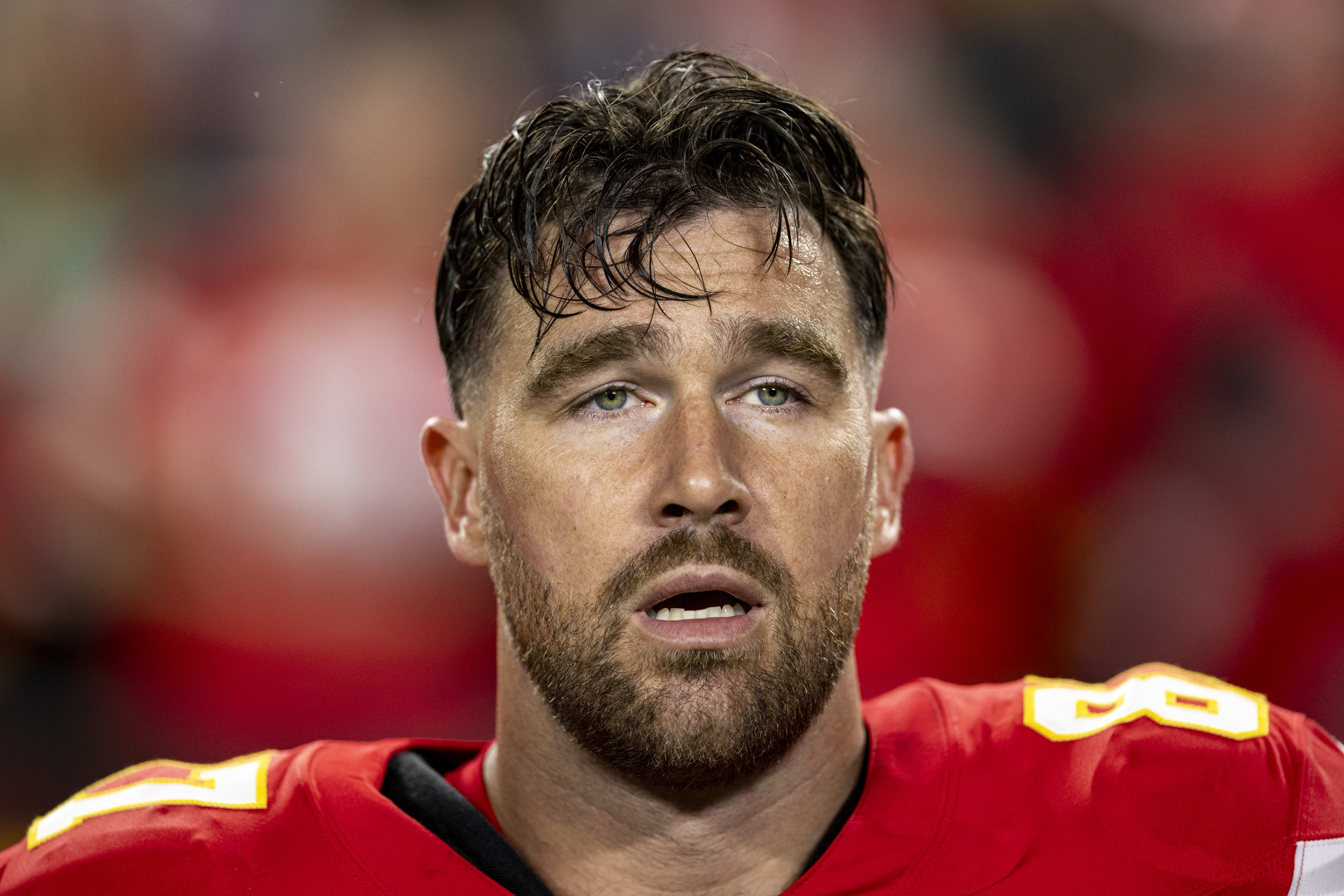 Travis Kelce Has Been Accused Of 'Disrespectful' National Anthem ...