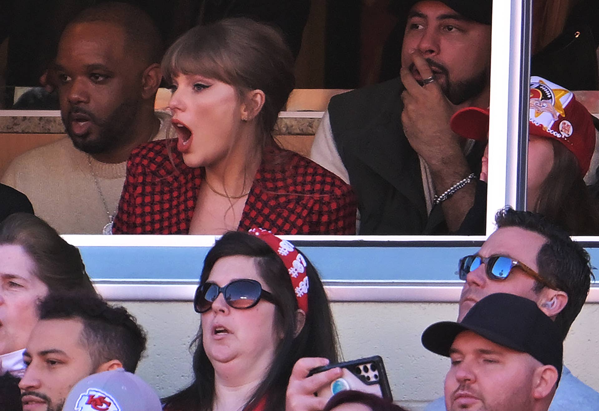 Chiefs Fans Have To Follow 'Special Rules' Around Taylor Swift - The Spun