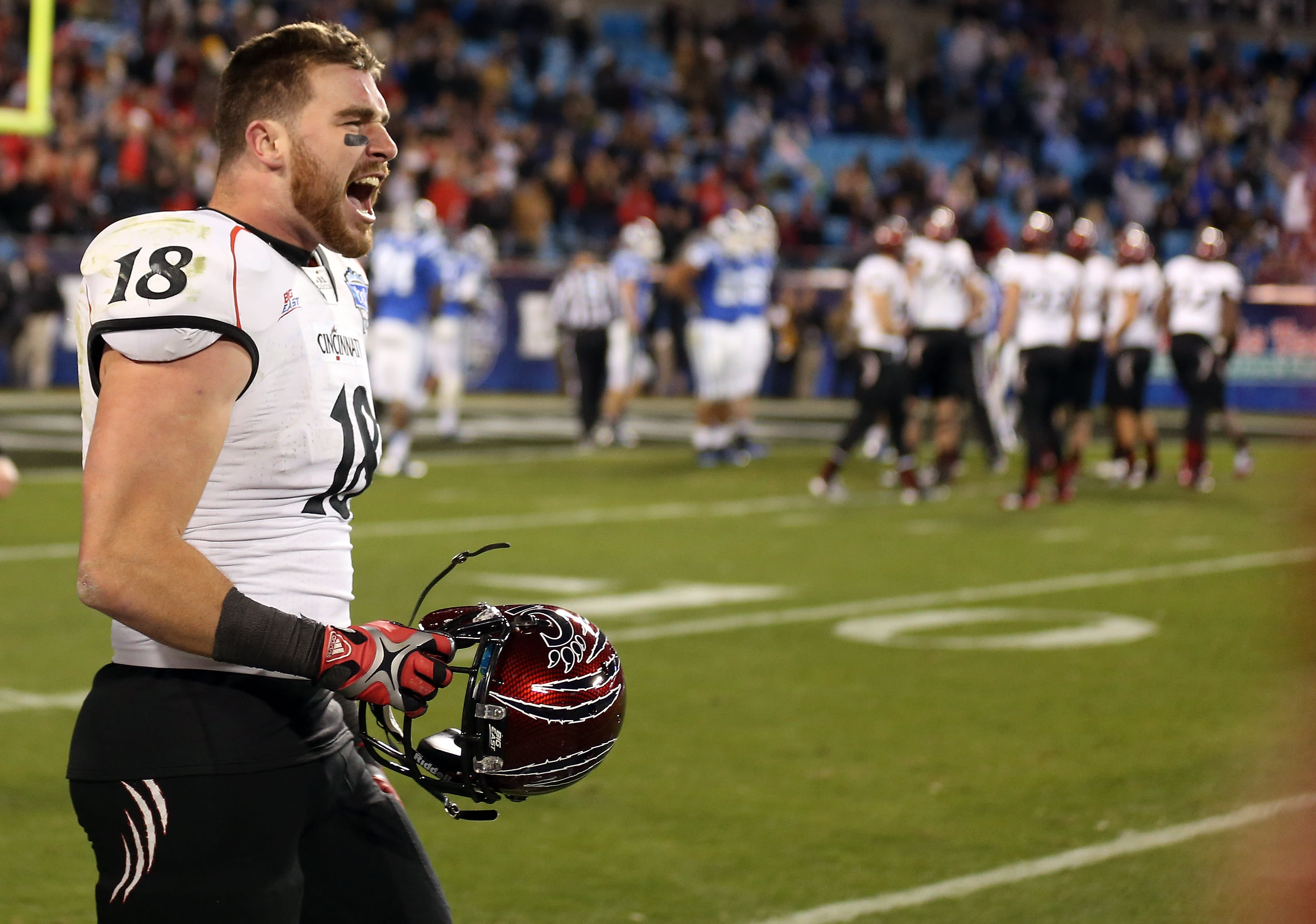 NFL Fans React To Travis Kelce's College GPA - The Spun