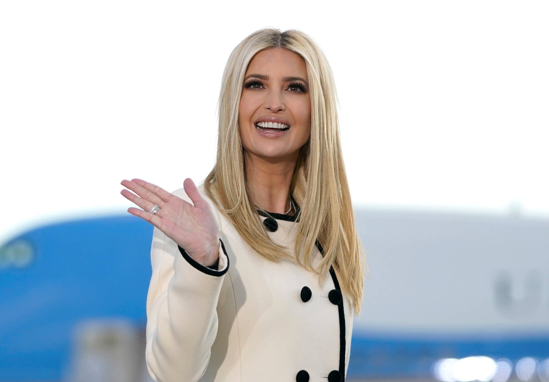 Ivanka Trump Has 5-Word Reaction To Tiger Woods, Vanessa Trump ...