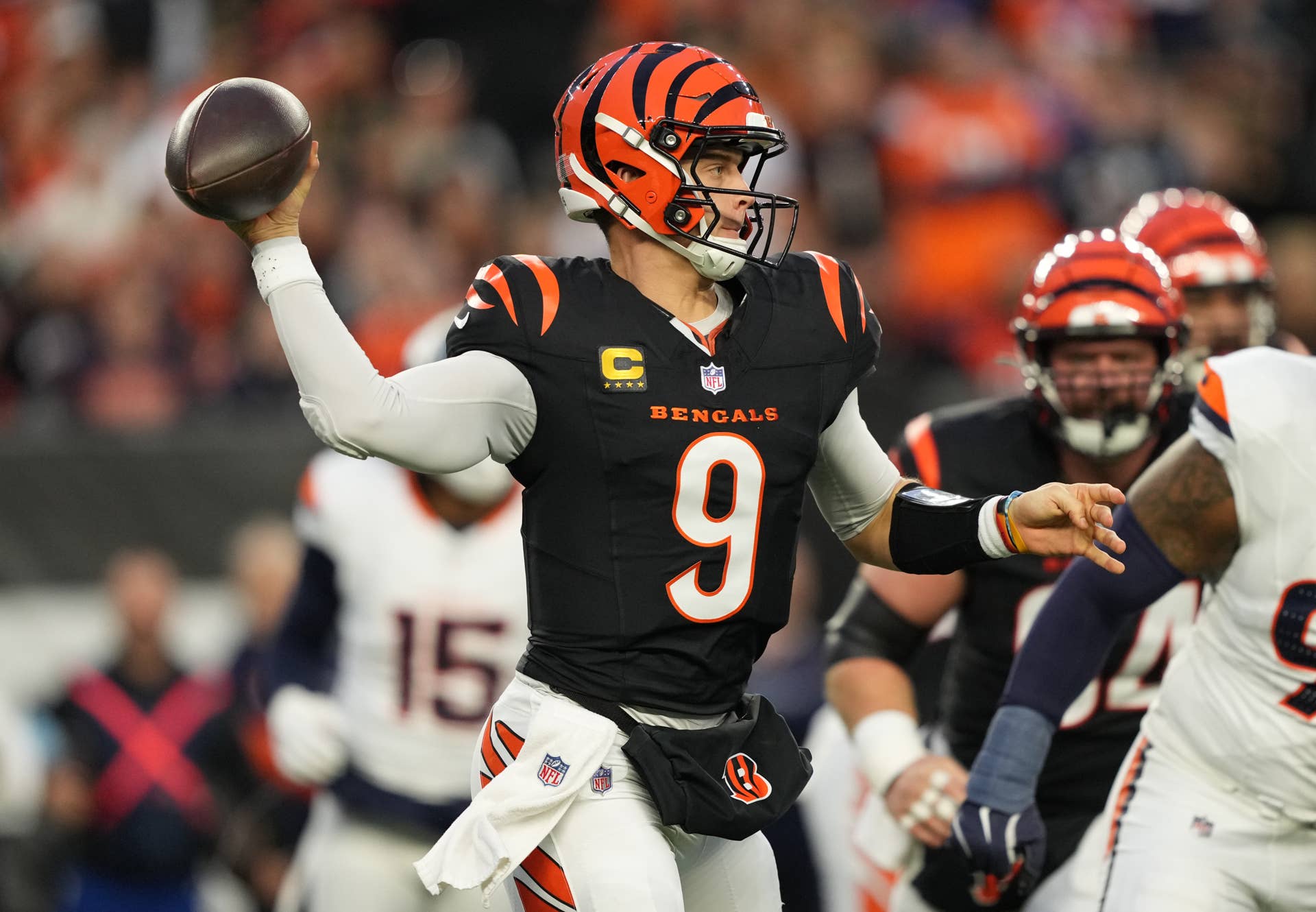SI Swimsuit Model Was Asked If She's Dating Joe Burrow - The Spun