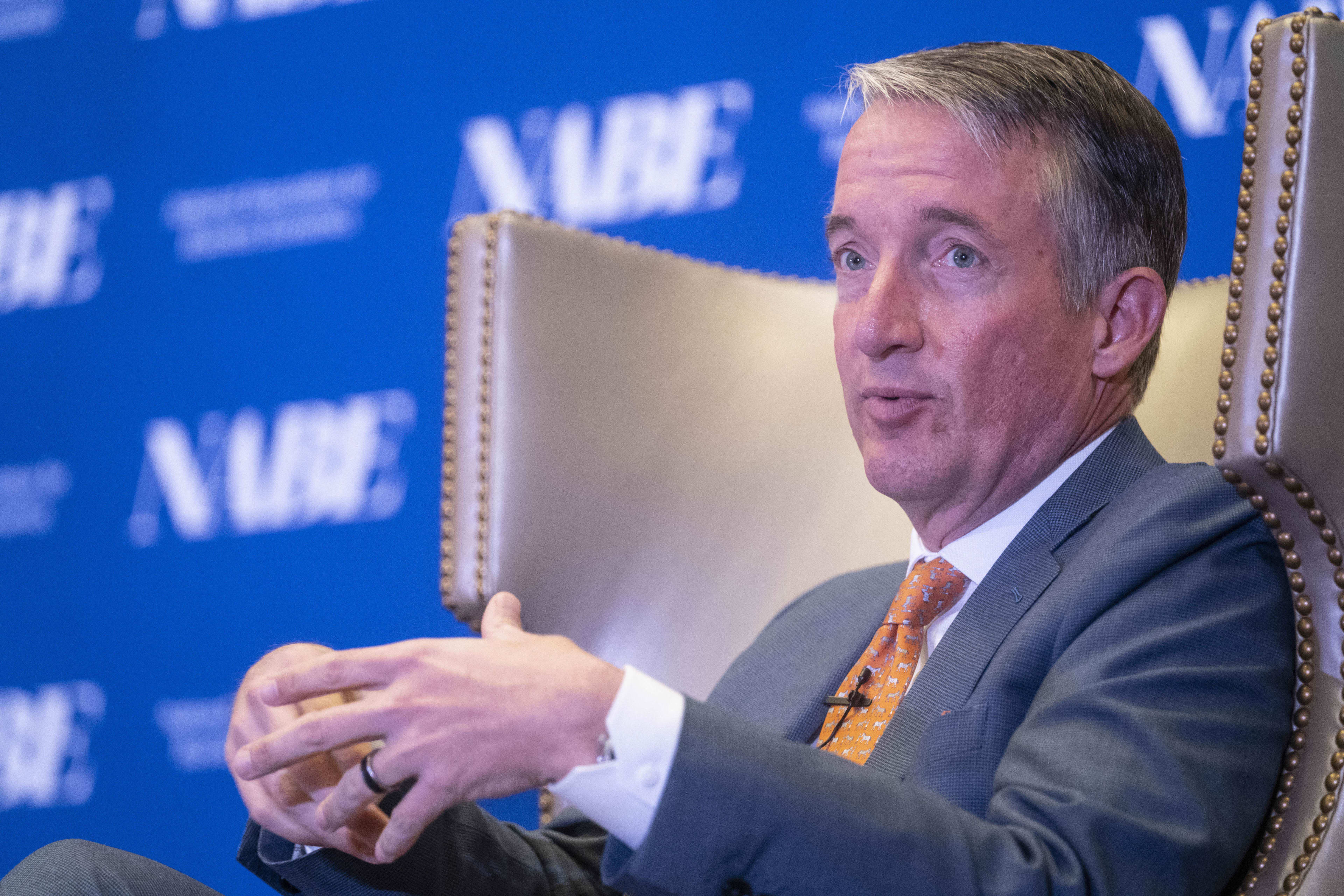 University Of Texas President Steps Down Days Before The Cotton Bowl ...