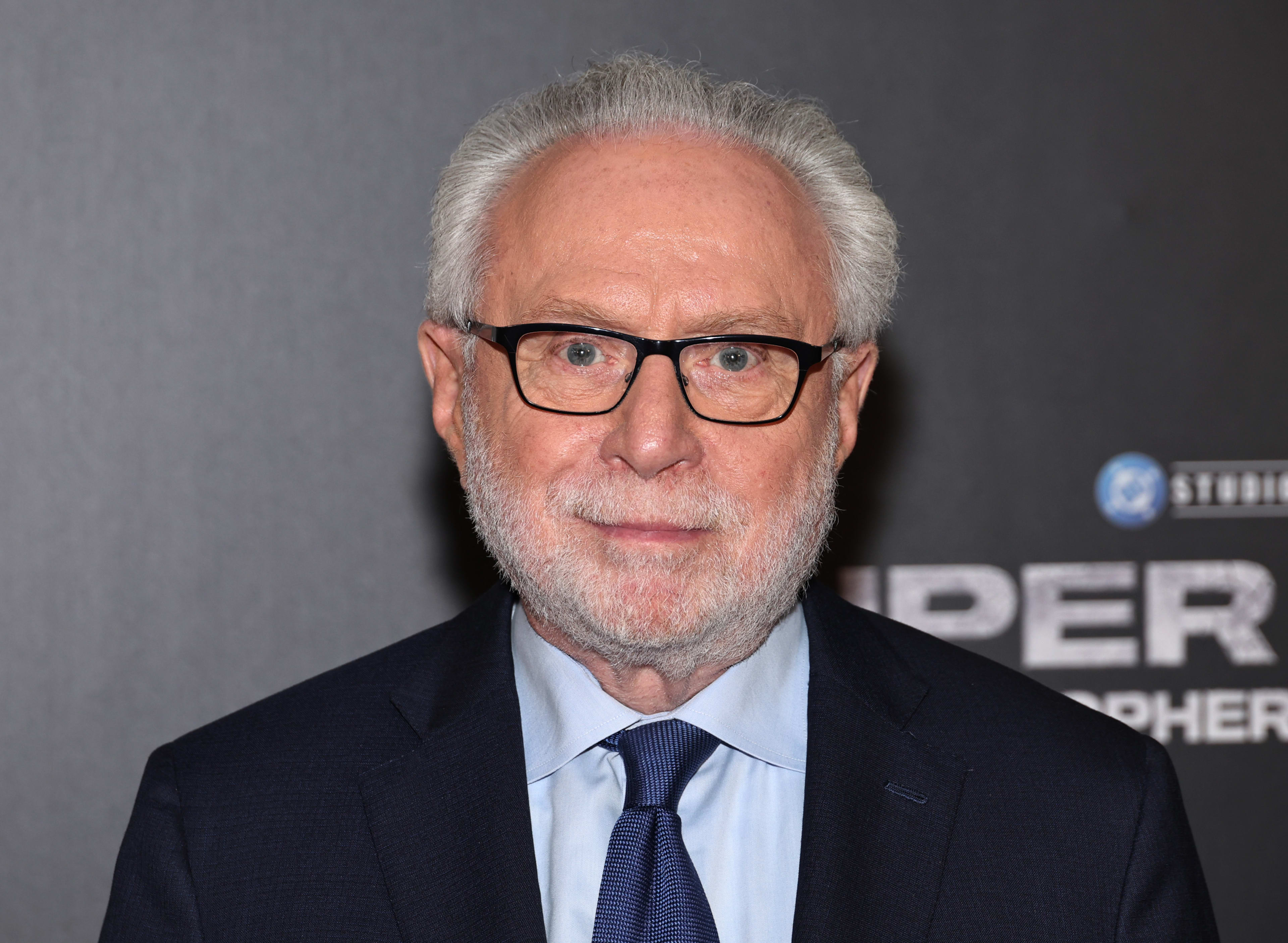 Wolf Blitzer Is Getting Roasted For His NFL TV Setup On Sunday - The Spun