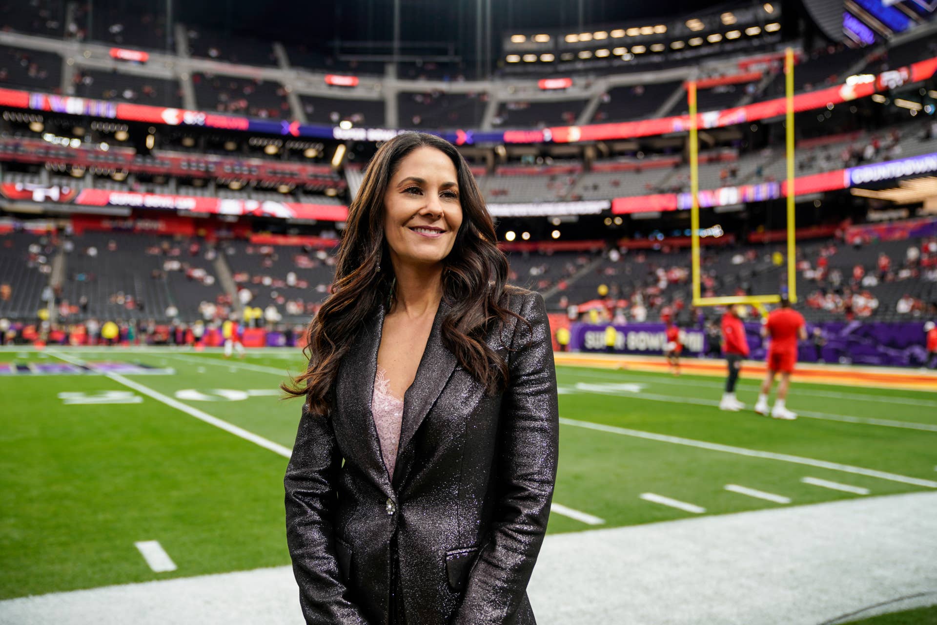 Tracy Wolfson Stunned By 'Crazy' Forecast For Broncos vs. Chargers ...