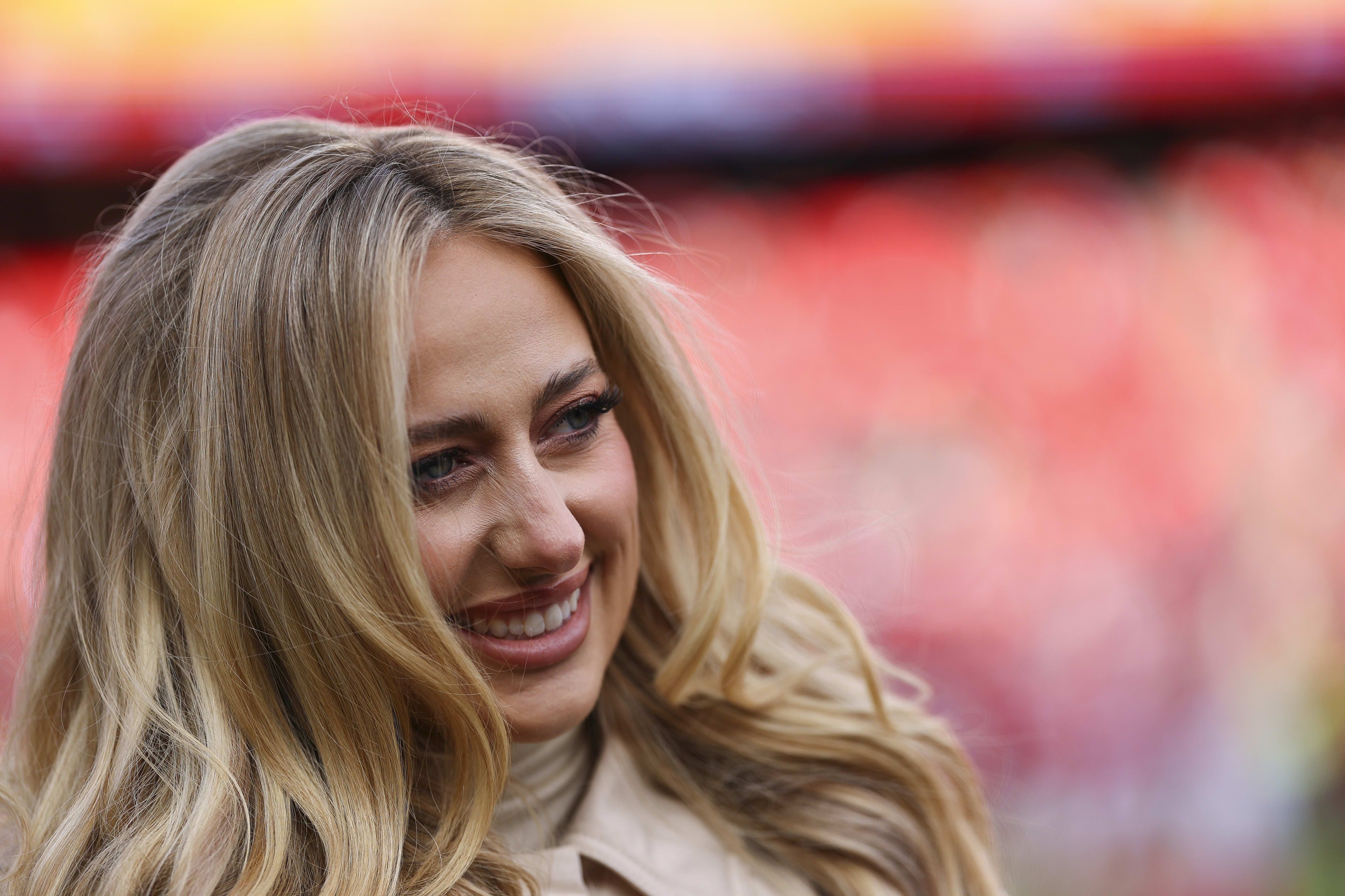 Brittany Mahomes Turns Heads With 'Cheeky' Swimsuit Photo - The Spun