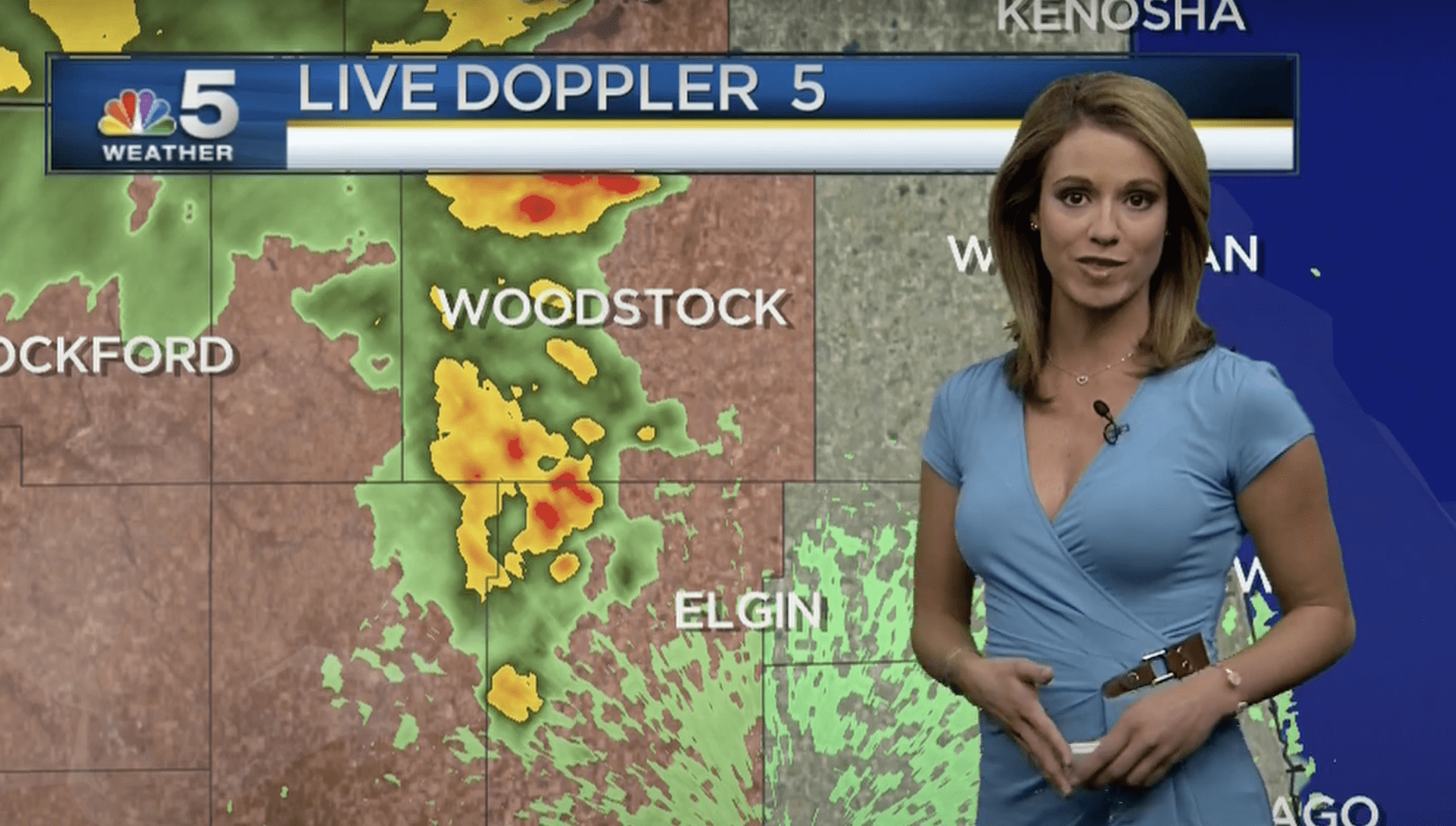 'Stunning' Meteorologist Turns Heads With Swimsuit Photo - The Spun