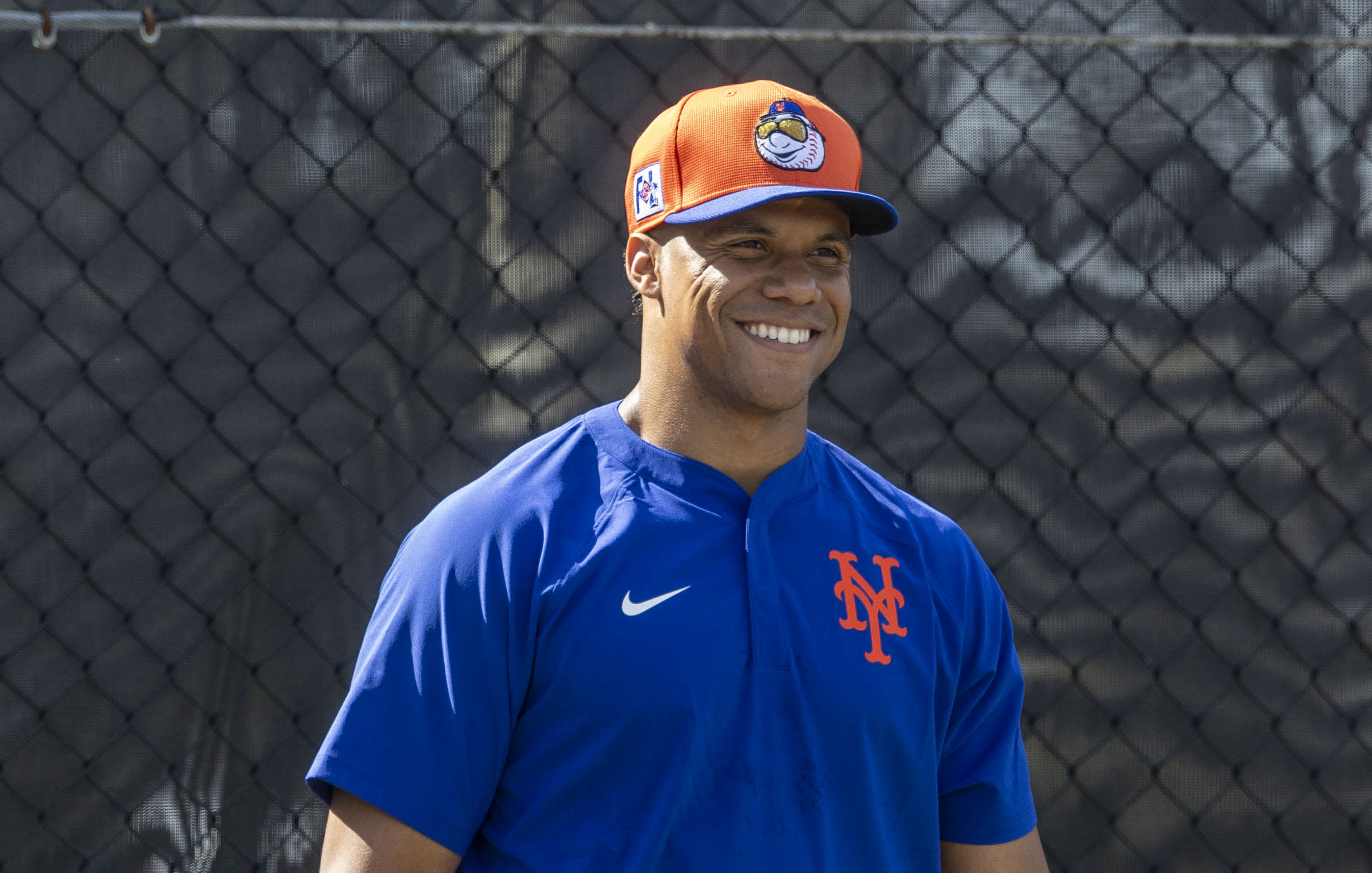 Mets Star Juan Soto Appears To Be Recruiting Rival Pitcher - The Spun