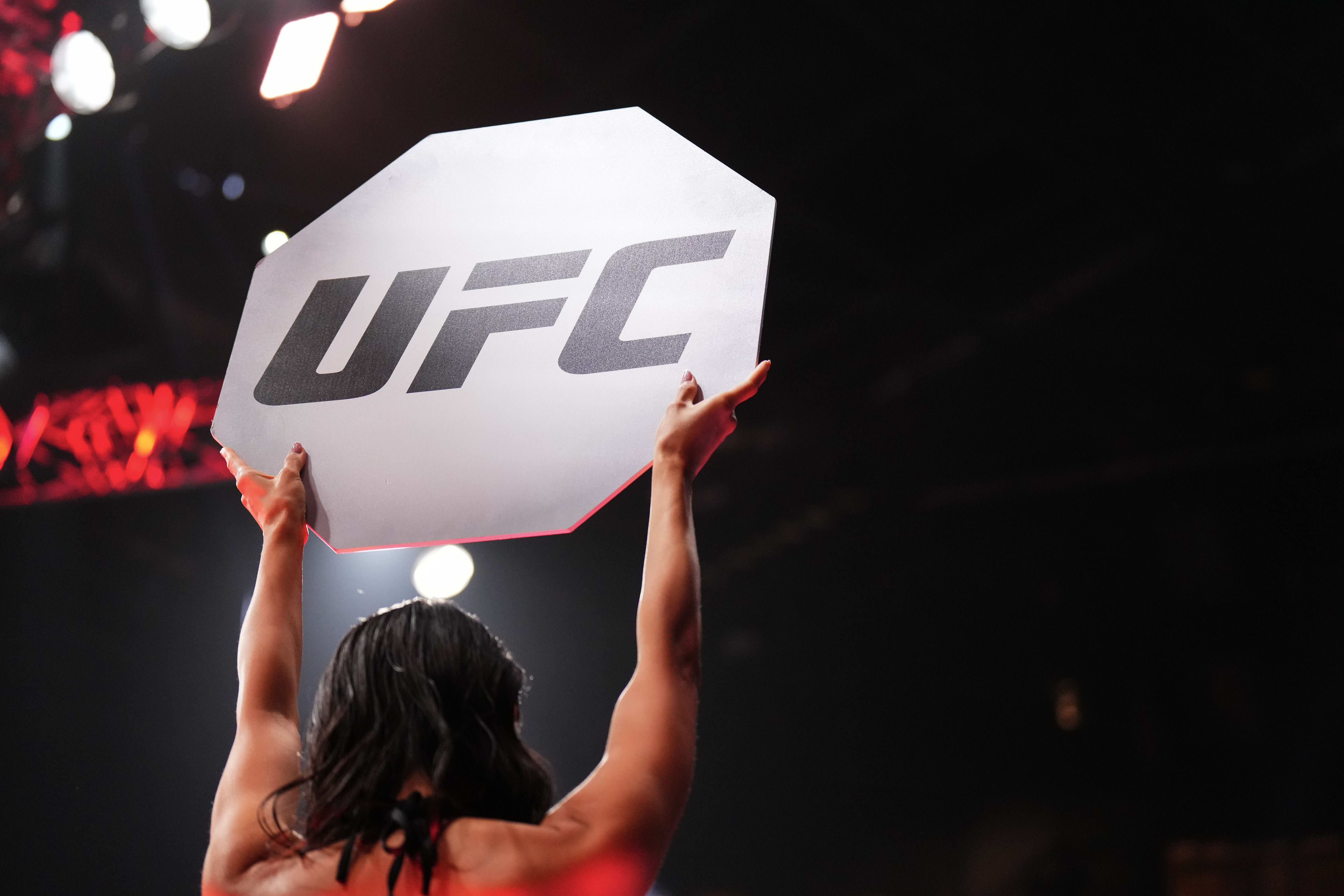 'Hottest UFC Ring Girl' Turns Heads With Killer Abs Before UFC 313 ...