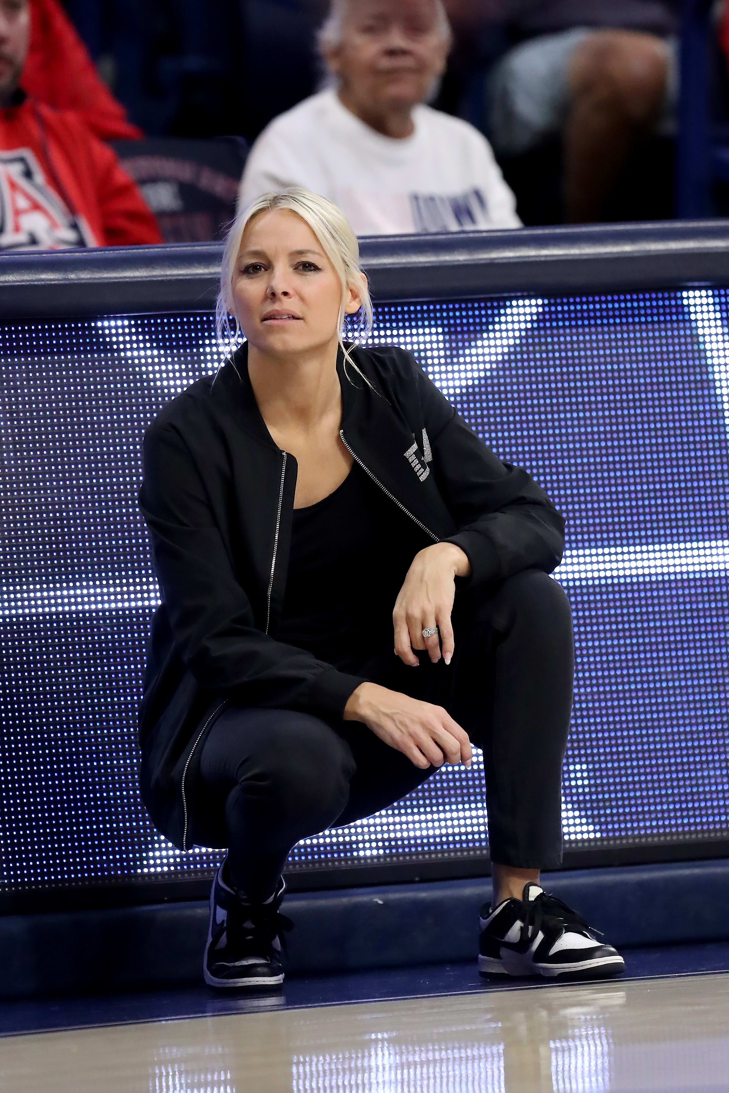 'Stunning' Women's Basketball Coach Going Viral Before NCAA Tournament ...