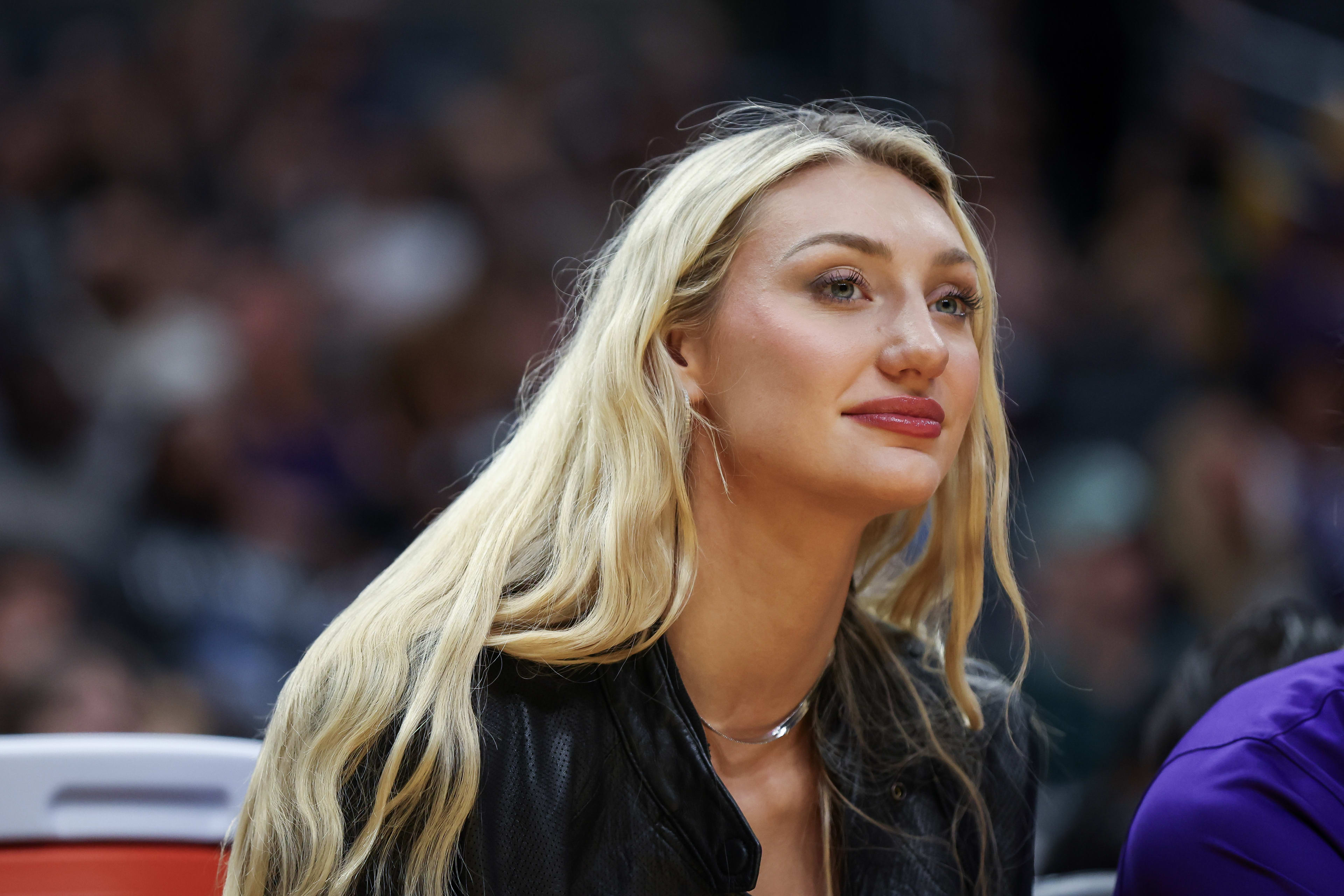 Cameron Brink Goes Viral After Sharing 'Jaw-Dropping' Swimsuit Photo ...